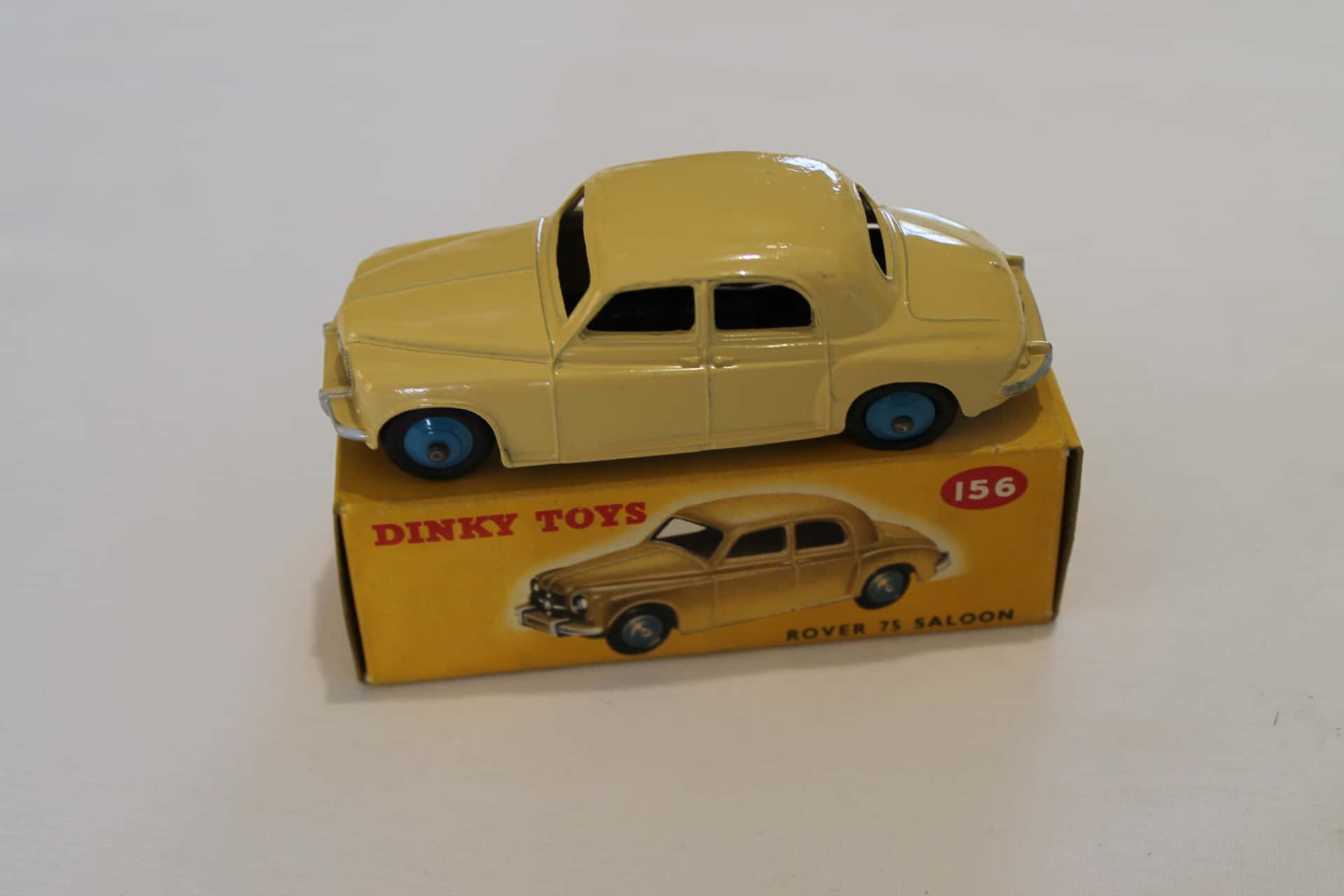 Dinky Toys 156 Cream Rover 75 - Diecast