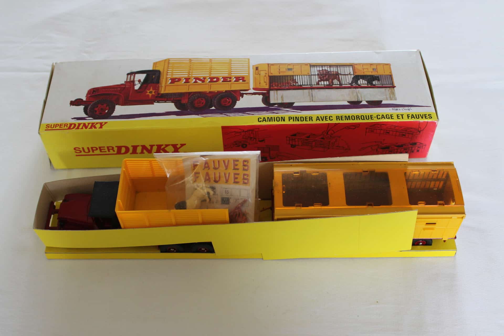 Dinky 881 Pinder Truck & Trailer Circus Set | Almost Mint