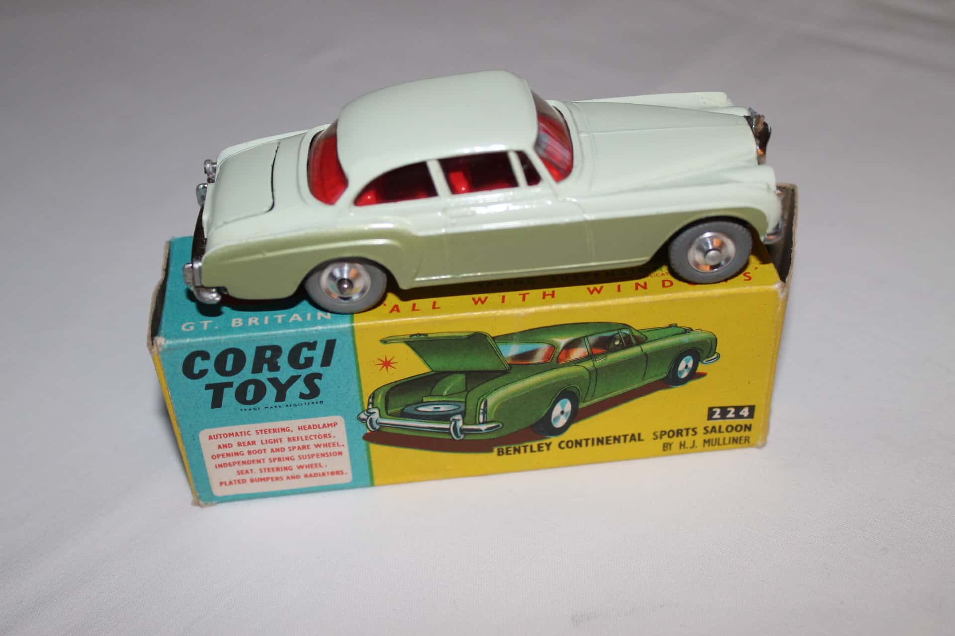 Corgi Toys 224 Bentley Continental Sports - Diecast