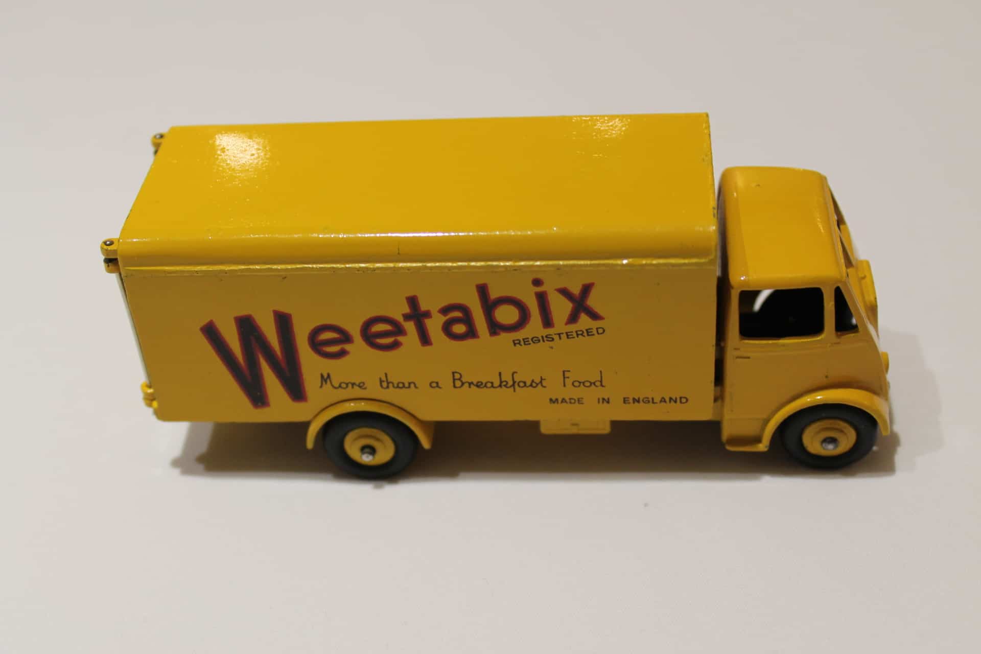 Dinky Toys 514 Guy Weetabix Van - Diecast