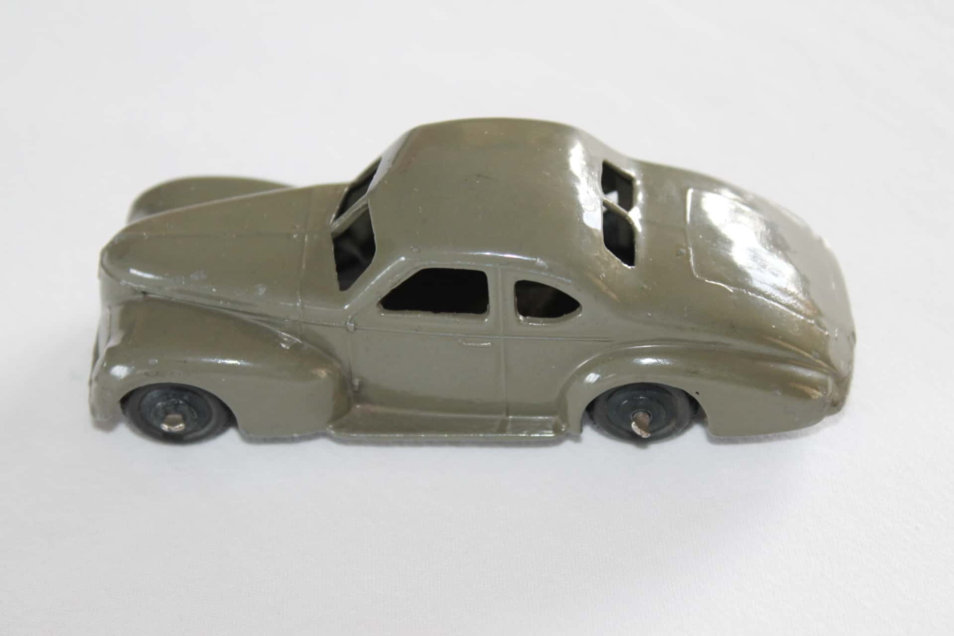 Dinky Toys 039f Studebaker Commander - Diecast