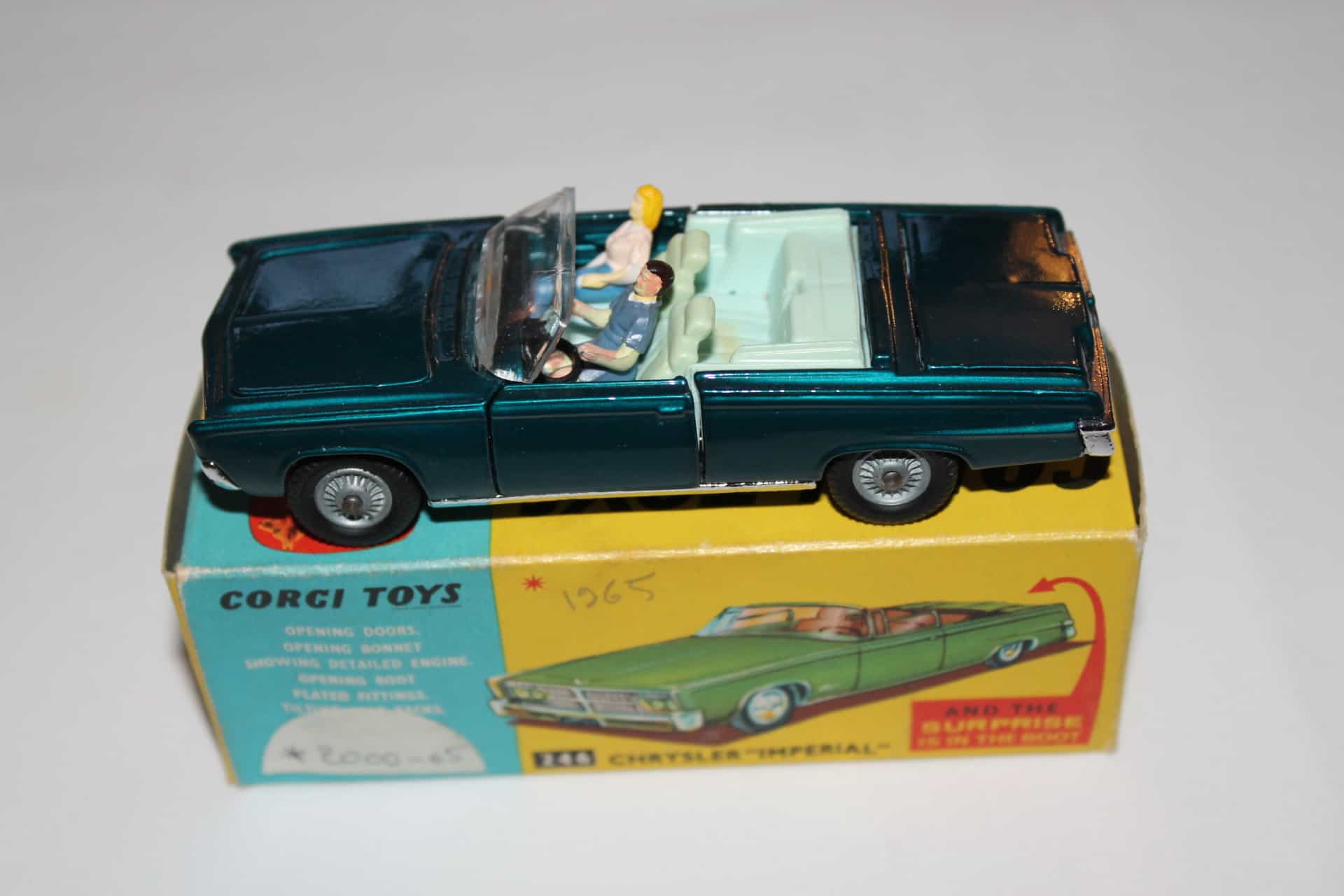Corgi Toys 246 Chrysler Imperial - Diecast