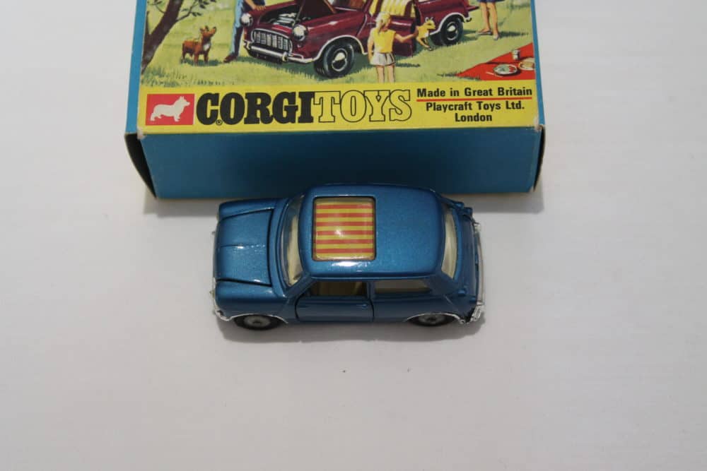 Corgi Toys 334 Mini Cooper 'Magnifique - Diecast