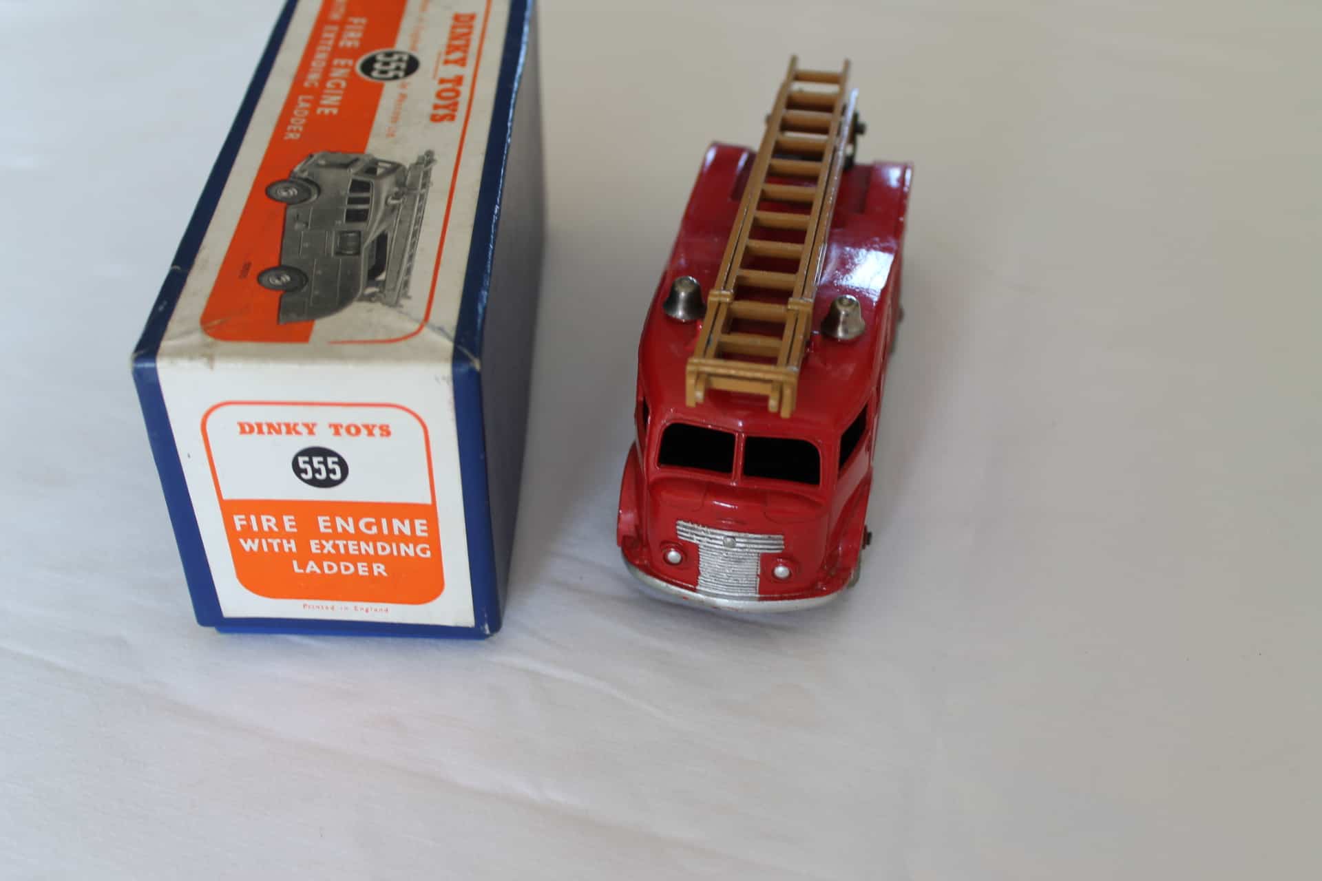 Dinky Toys 555 Commer Fire Engine - Diecast