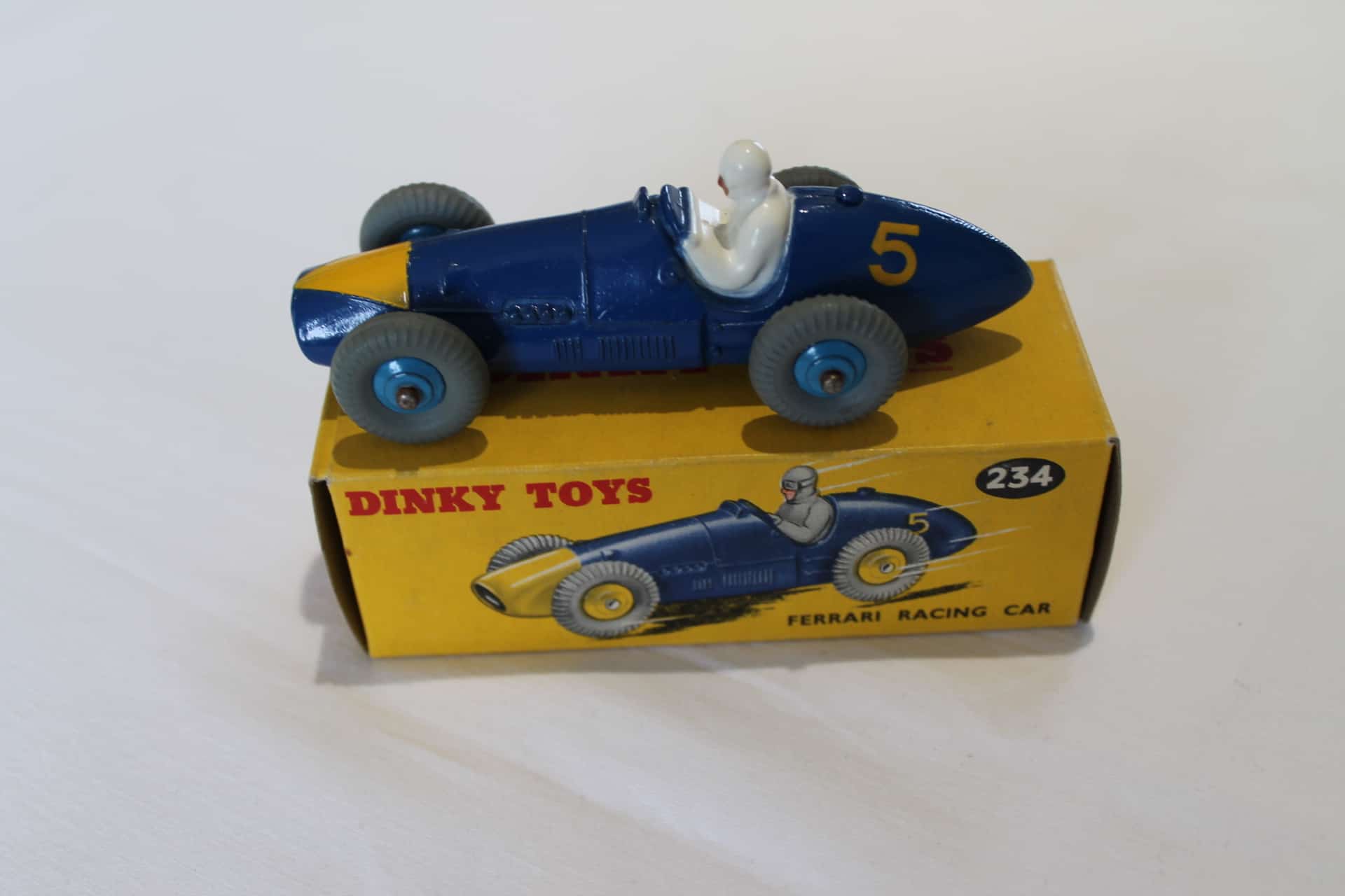 Dinky Toys 234 Ferrari Racing Car - Diecast