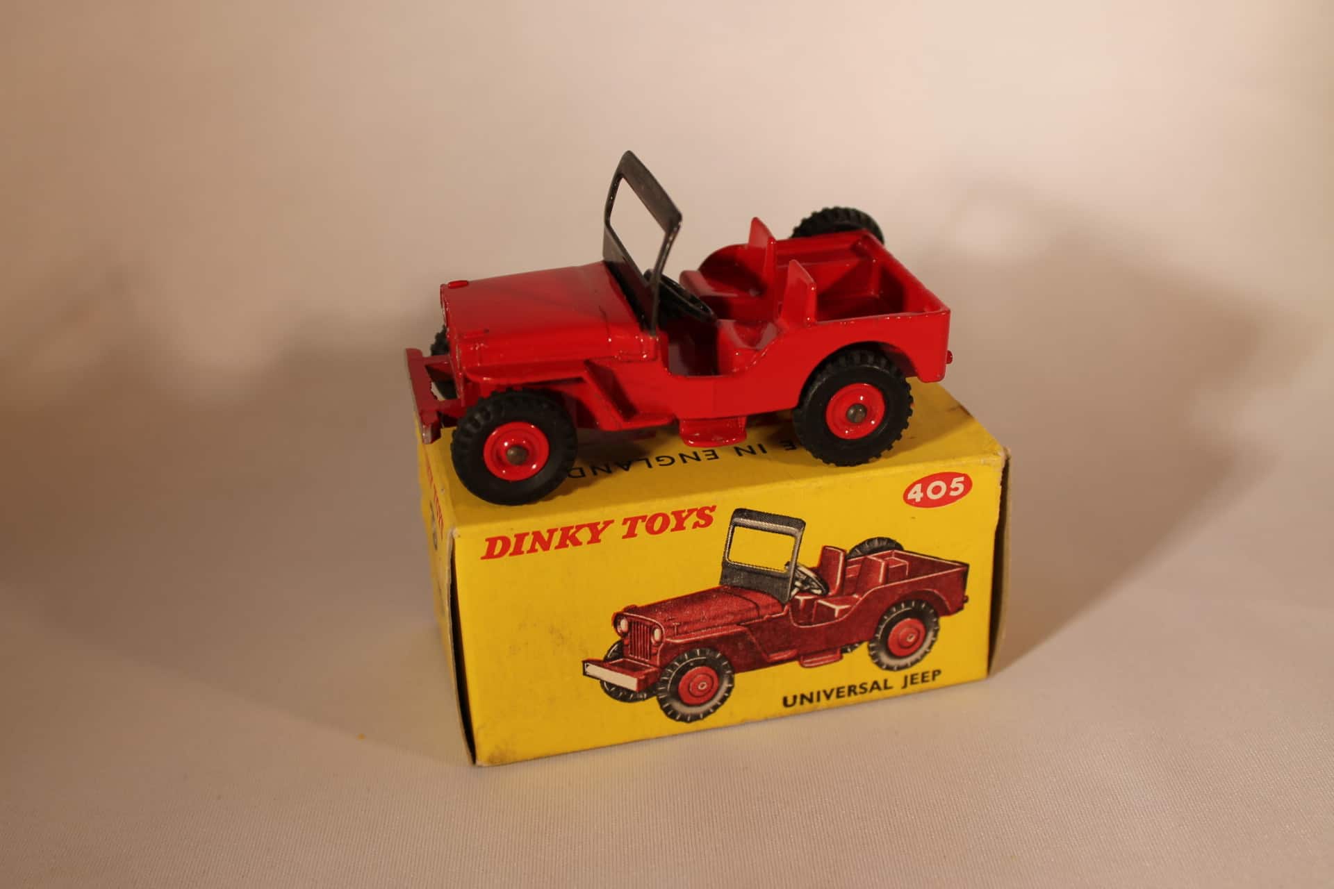 Dinky 405 Red Universal Jeep