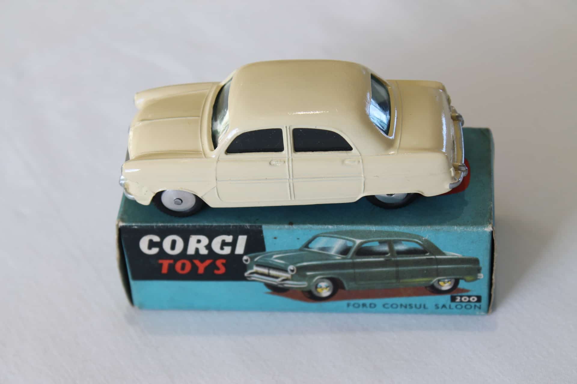 Corgi 200 Ford Consul Saloon