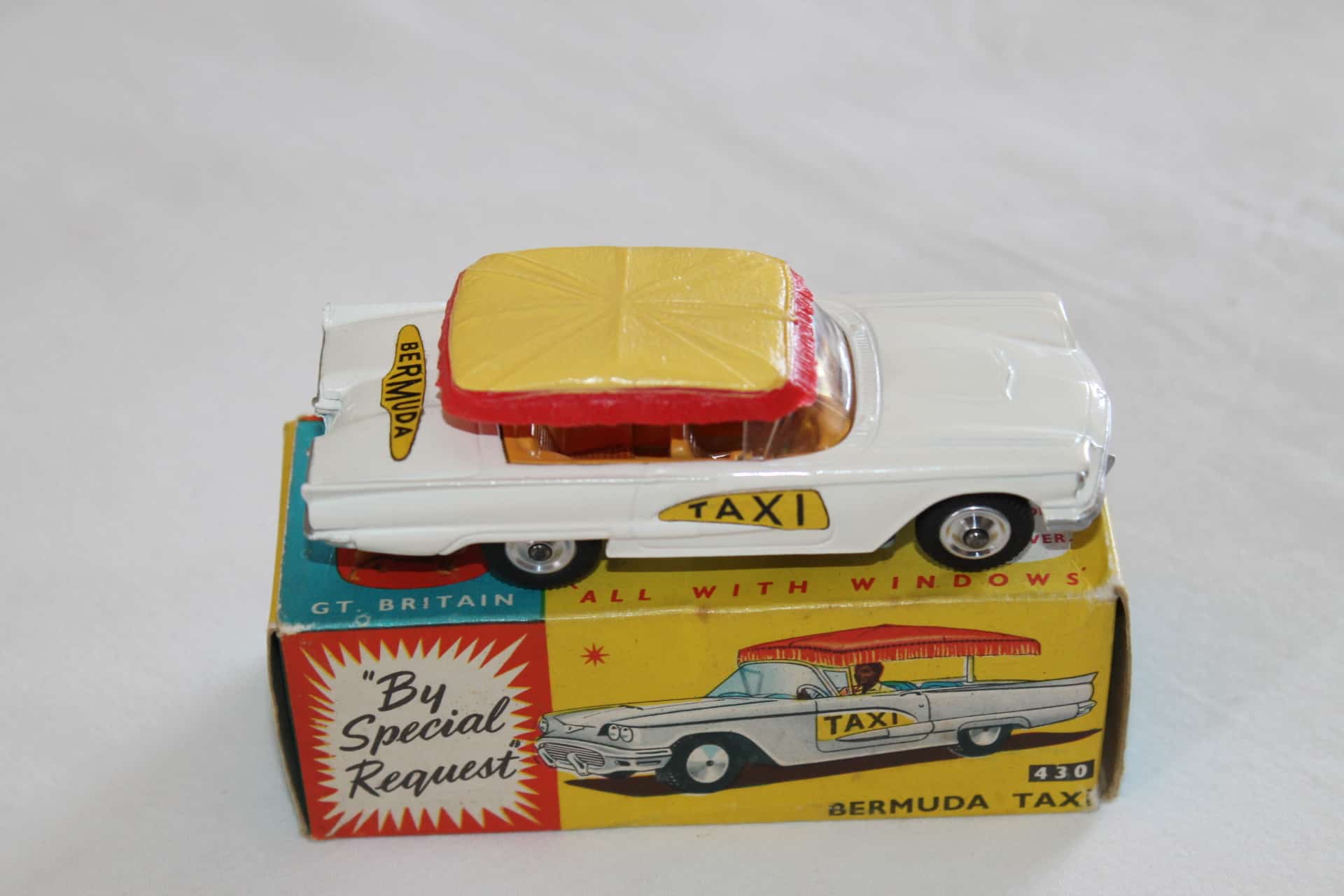 Corgi Toys 430 Ford Thunderbird Bermuda Taxi - Diecast