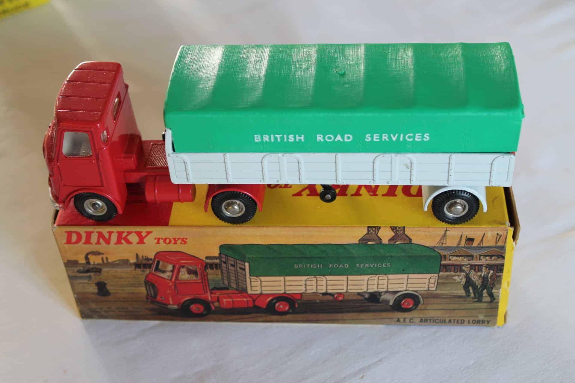 Dinky 914 A.E.C Articulated Lorry (British Road Services'
