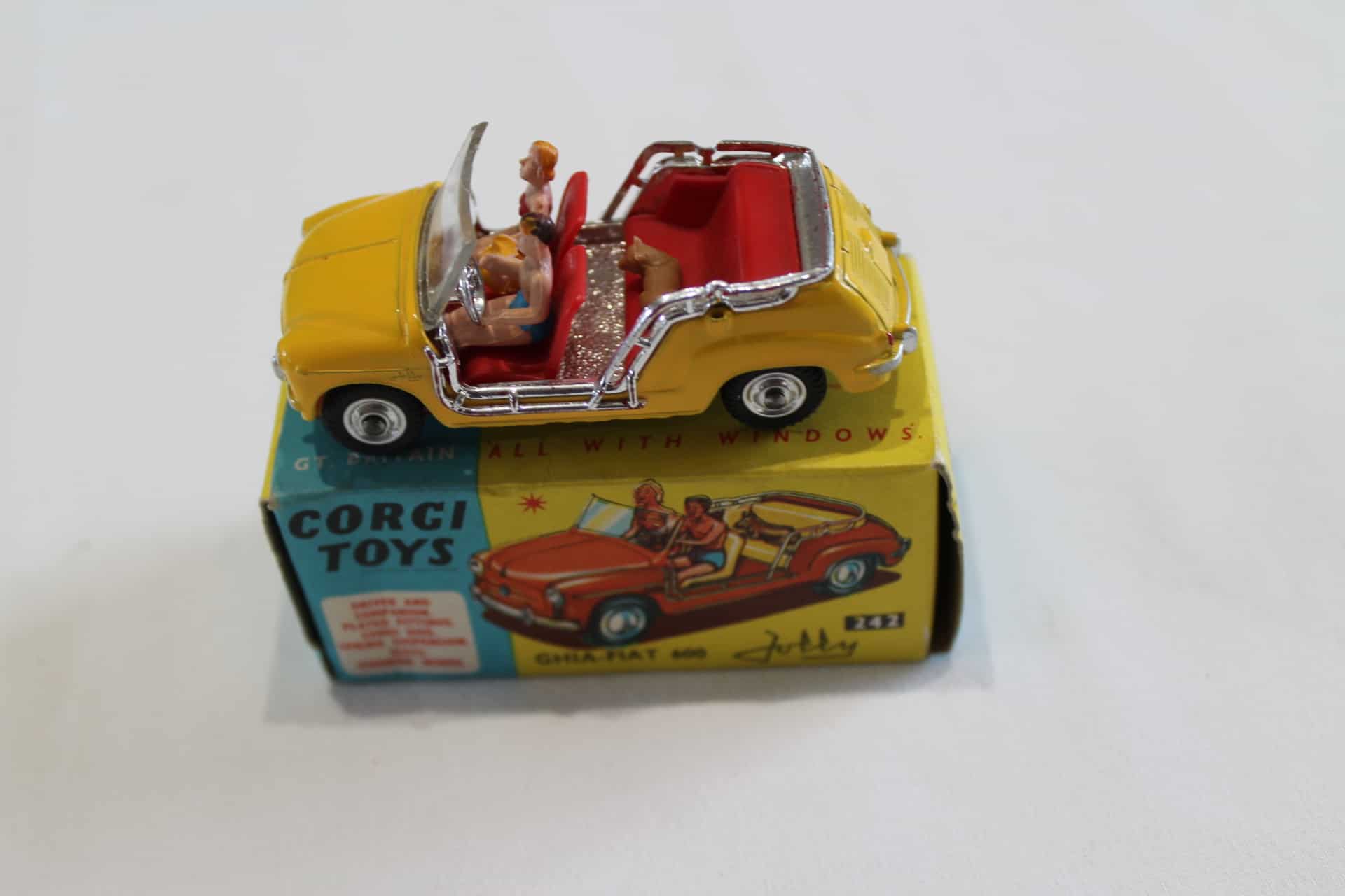 Corgi Toys 242 Ghia Fiat 600 Jolly - Diecast