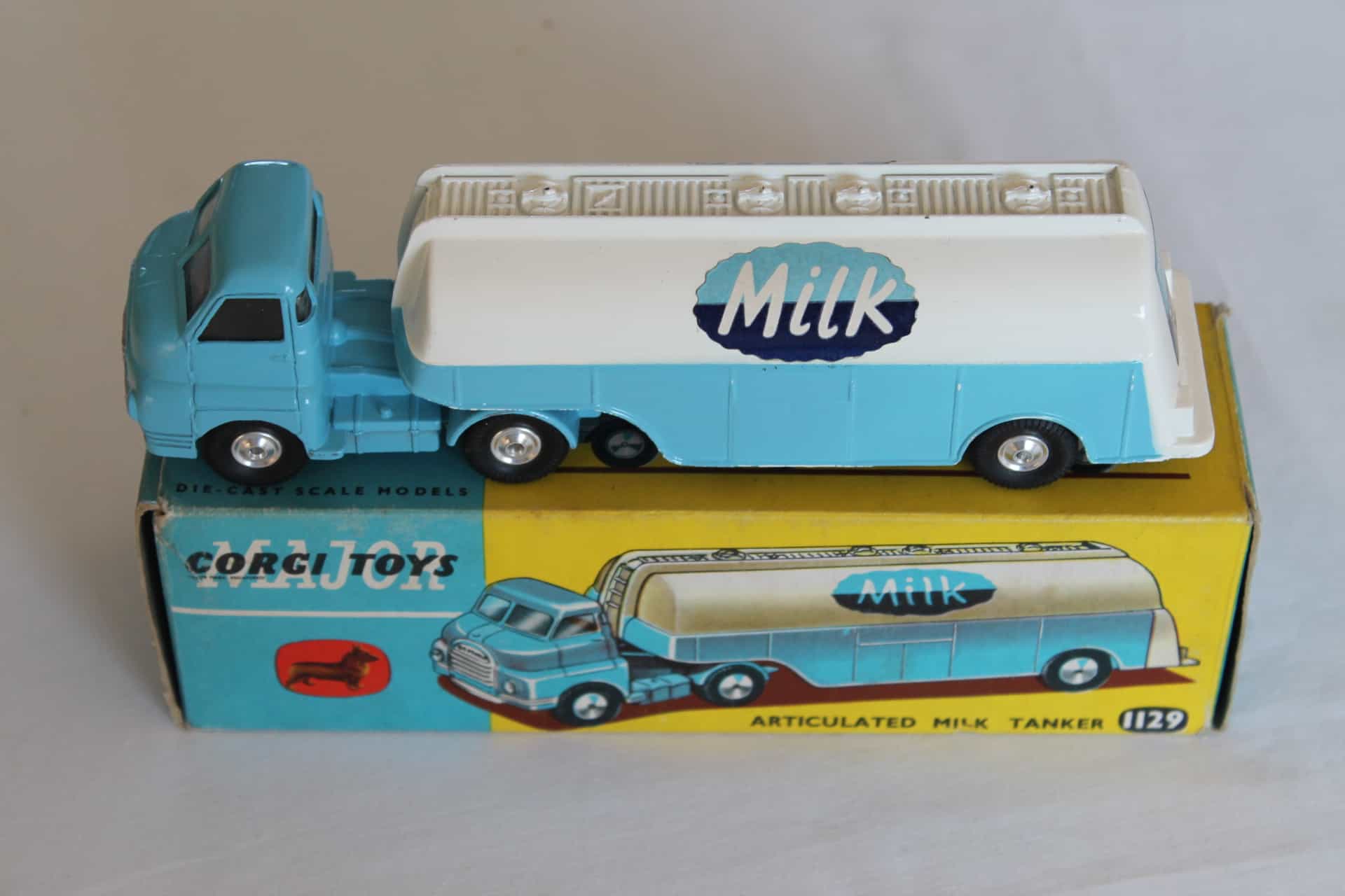 Corgi Toys 1129 Bedford S Articulated Milk Tanker | Diecast