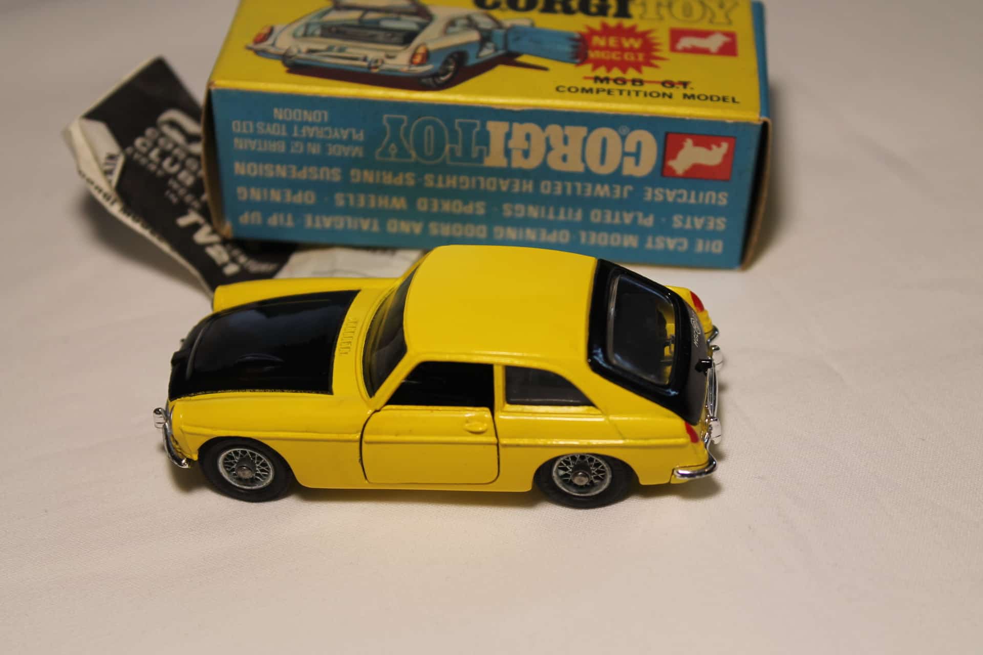 Corgi Toys 345 MGC TC Competition - Diecast