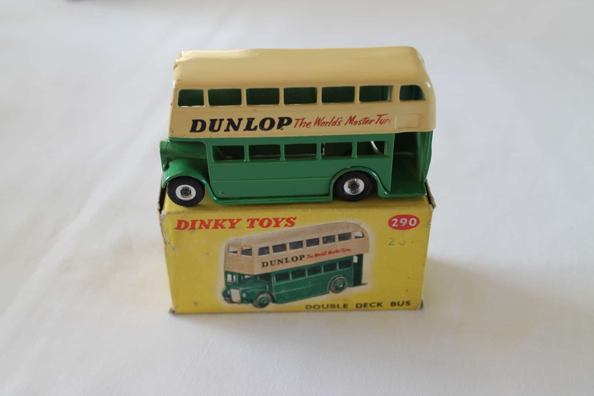 Dinky Toys 290 Double Decker Bus - Diecast