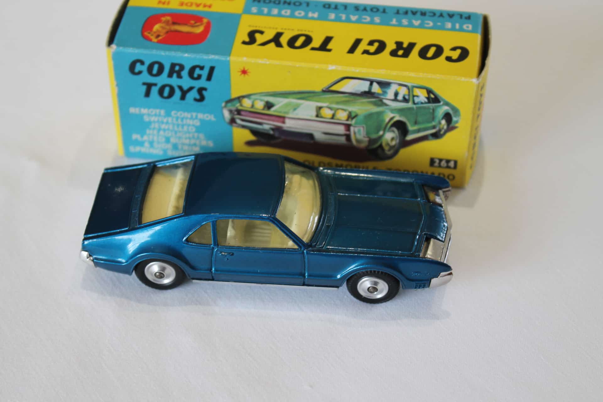 Corgi Toys 264 Oldsmobile Tornado - Diecast