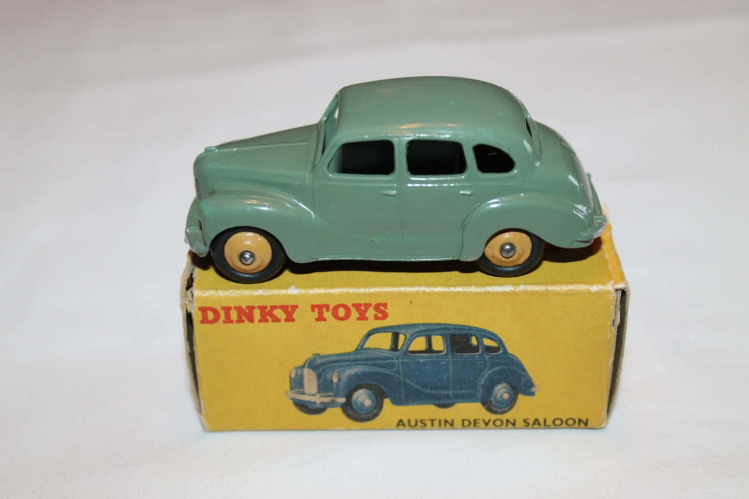 Dinky Toys 152 Austin Devon - Diecast