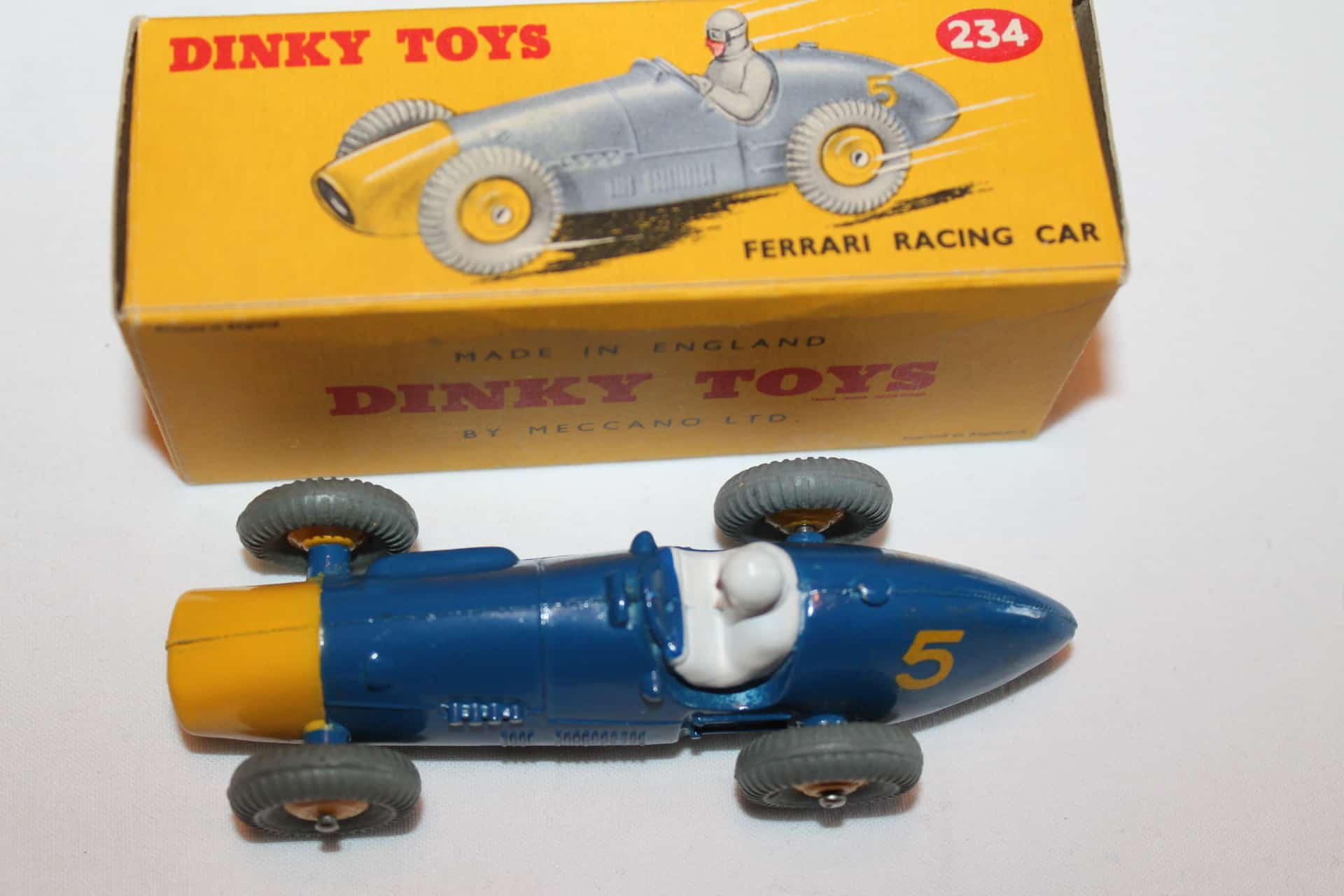 Dinky Toys 234 Ferrari Racing Car - Diecast