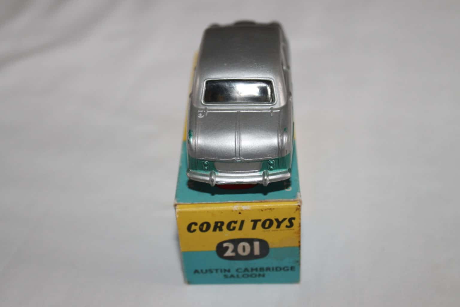 Corgi 201 Austin Cambridge | Silver over green | Almost Mint