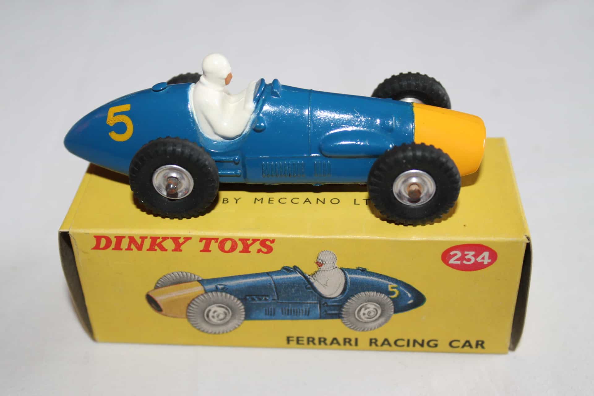 Dinky Toys 234 Ferrari Racing Car - Diecast