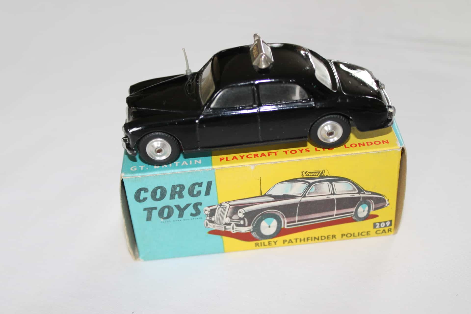 Corgi 209 Riley Pathfinder Police Car - Diecast
