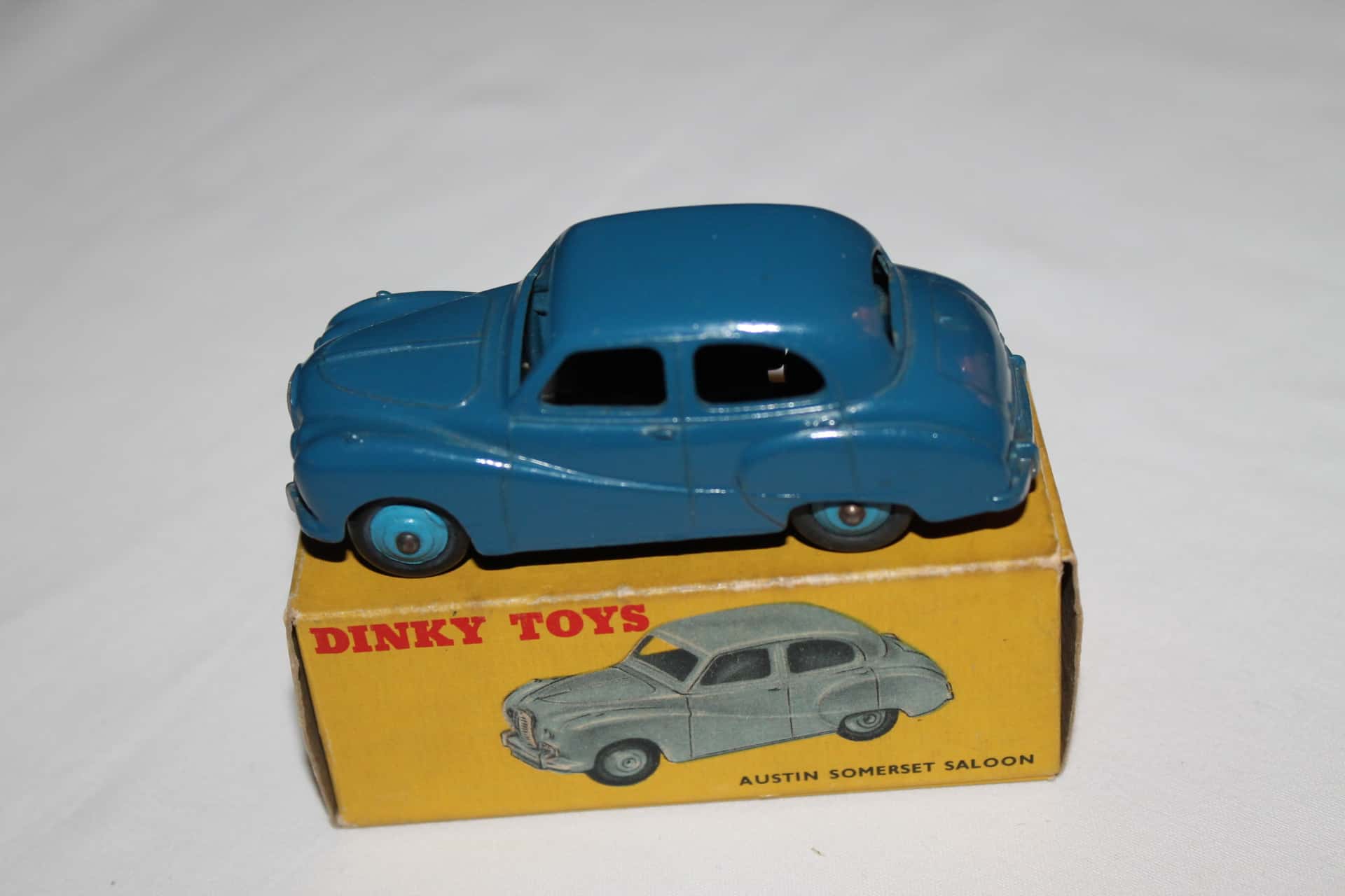 Dinky 040J/161 Austin Somerset - Diecast