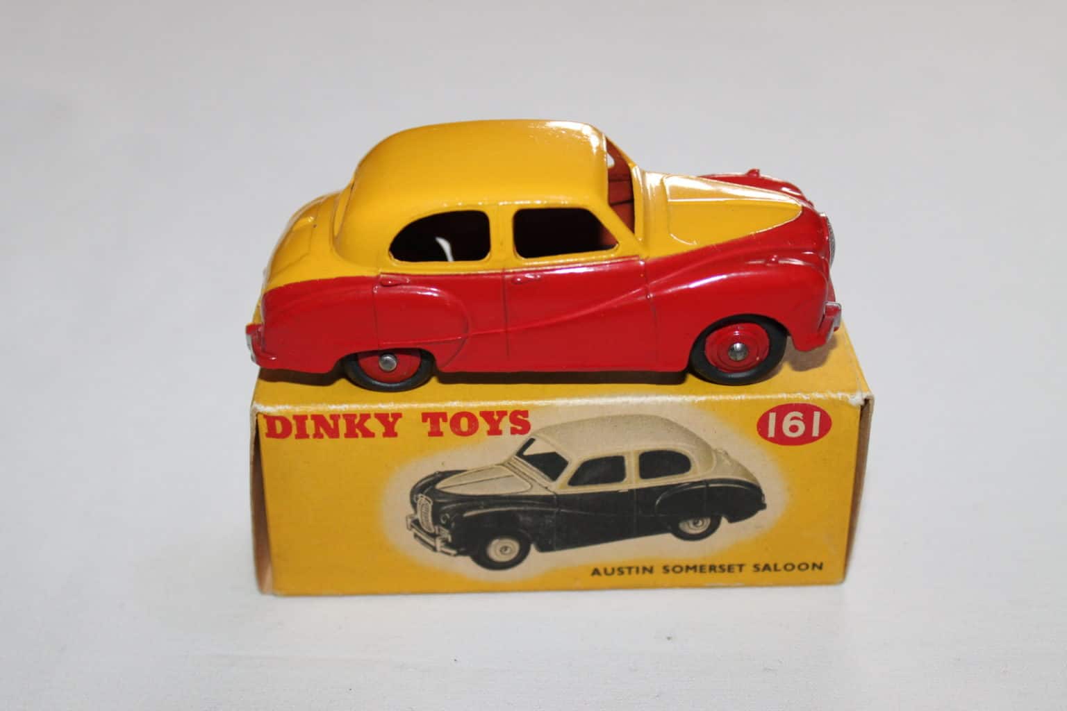 Dinky Toys 161 Austin Somerset - Diecast