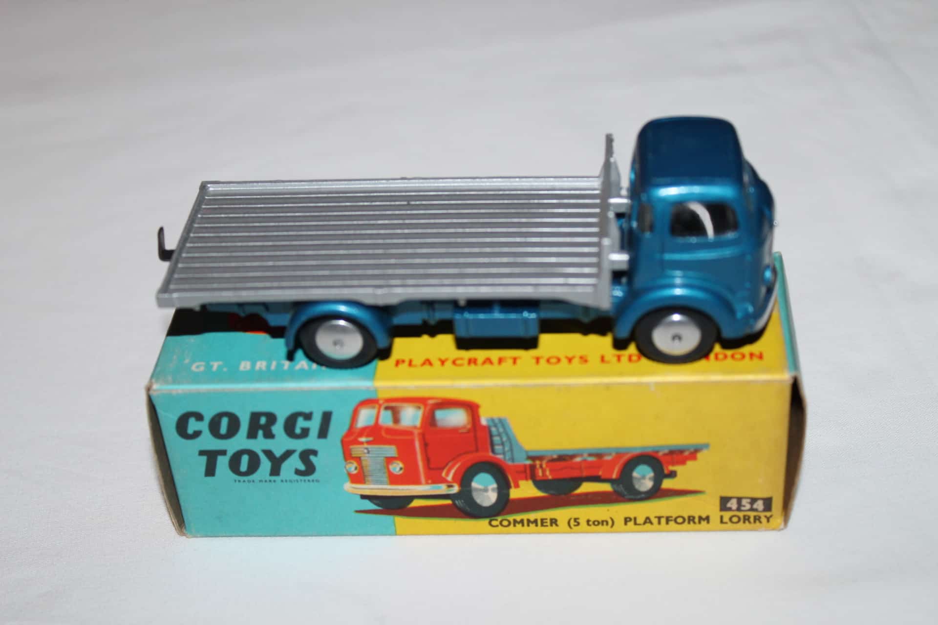 Corgi 454 Commer (5 Ton) Platform Lorry | Mint