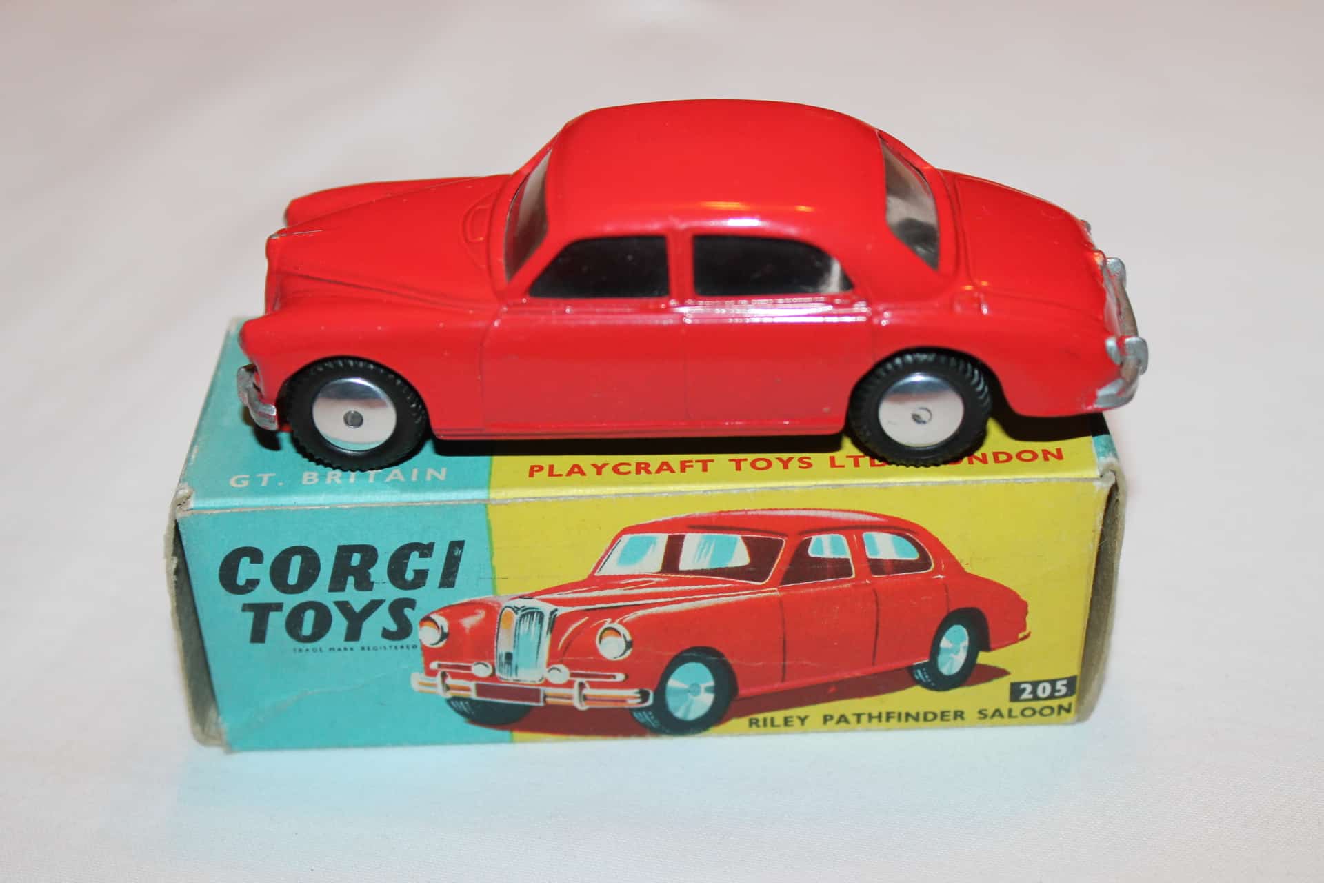 Corgi Toys 205 Riley Pathfinder - Diecast