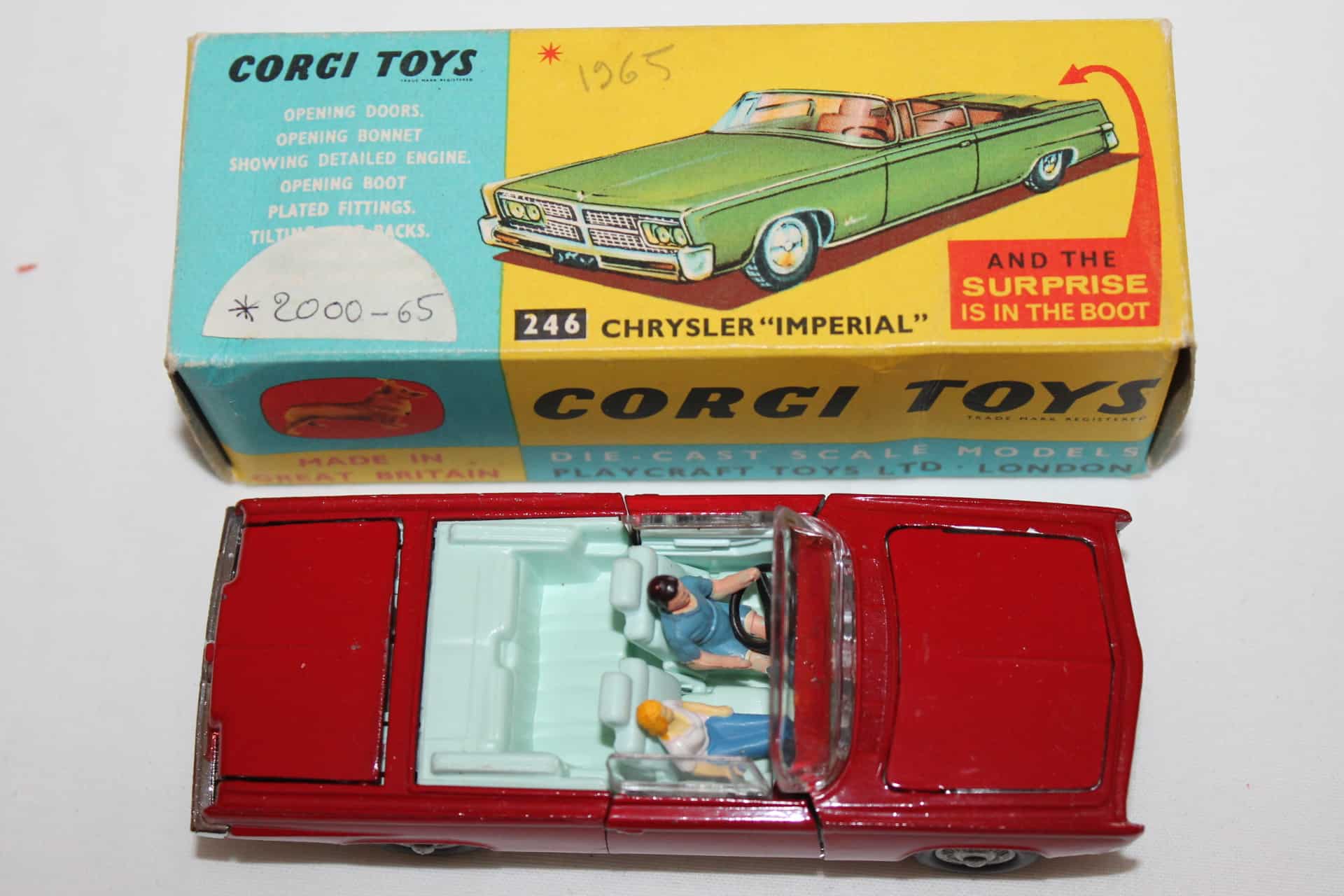 Corgi Toys 246 Chrysler Imperial - Diecast