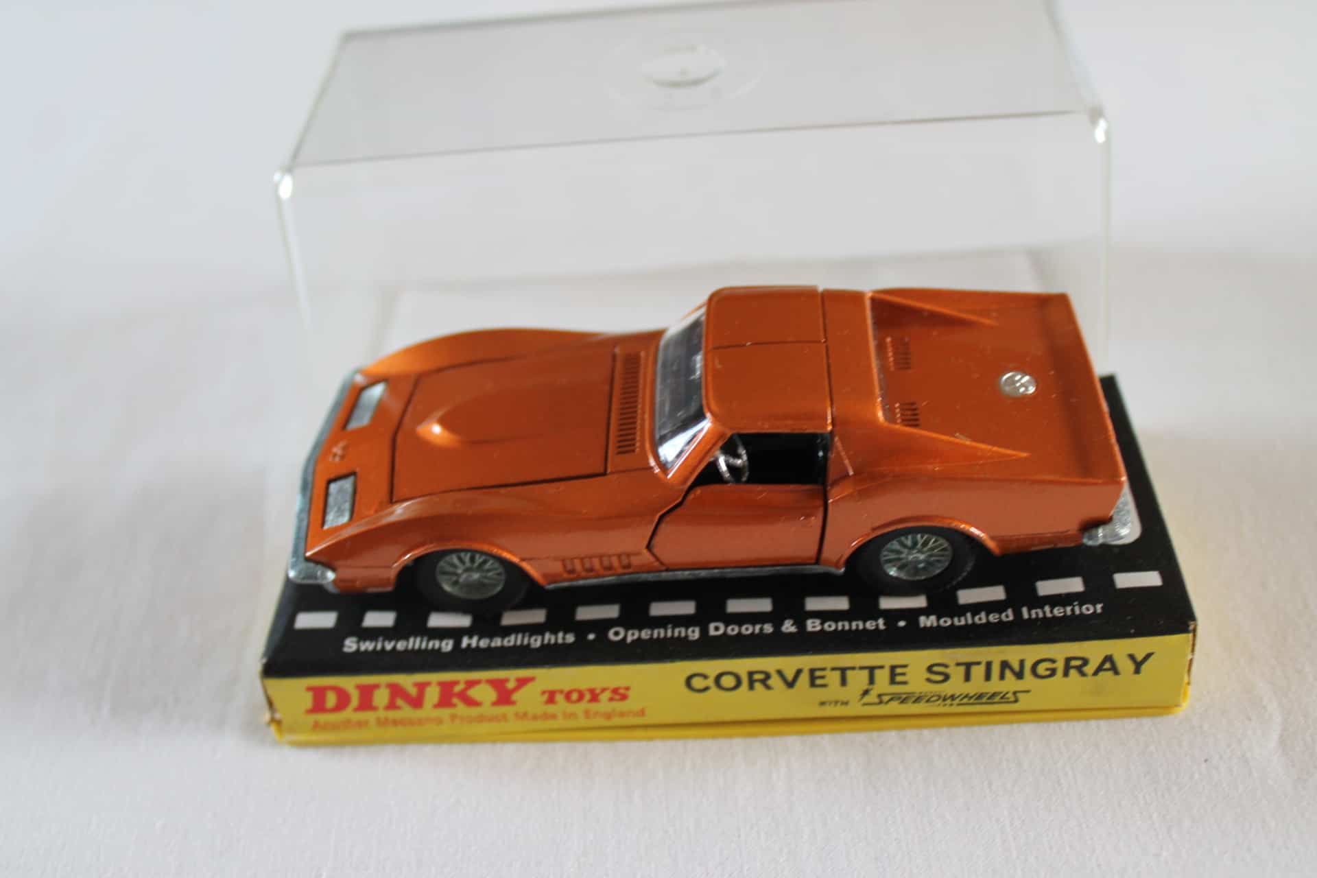 Dinky 221 Corvette Stingray | metallic copper blue