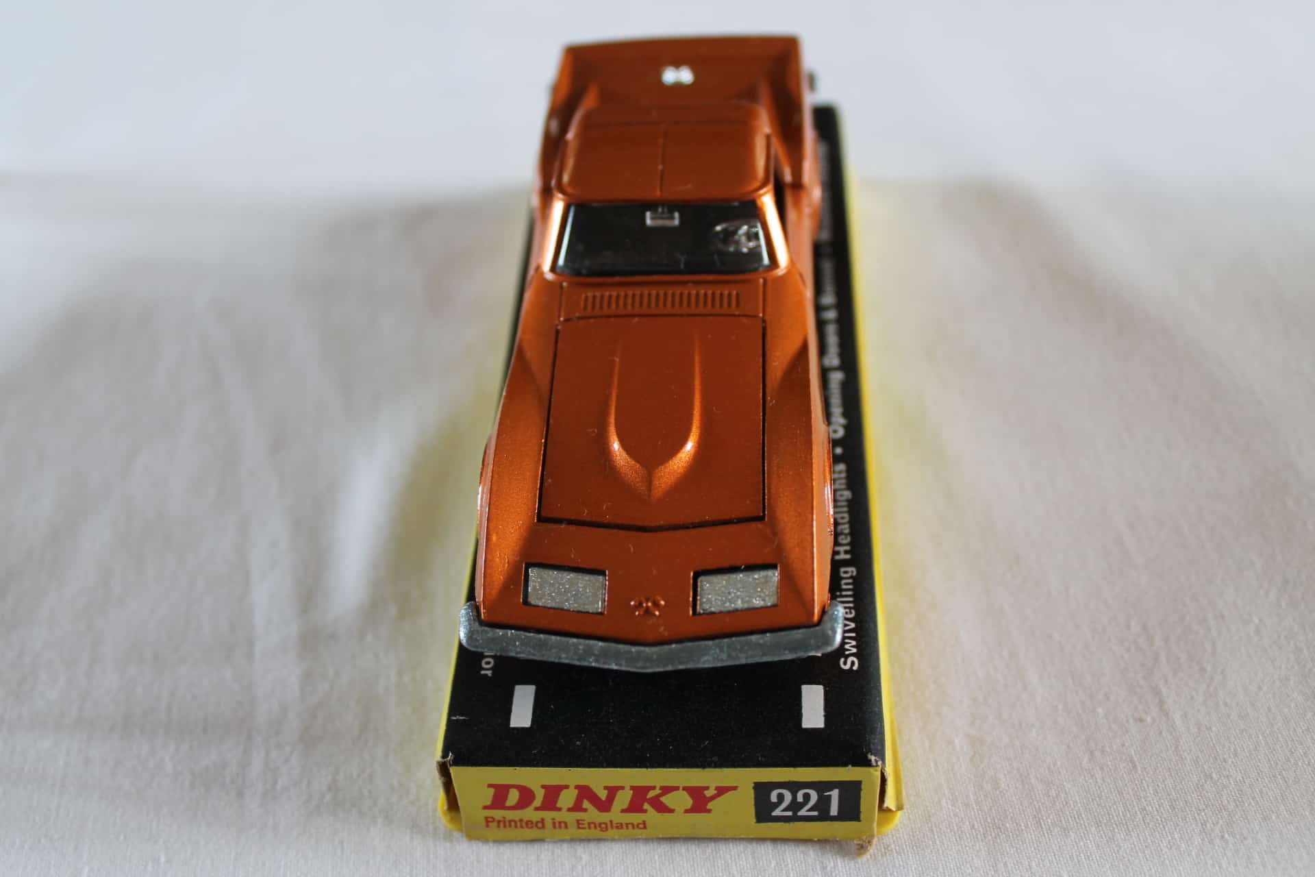 Dinky 221 Corvette Stingray | metallic copper blue
