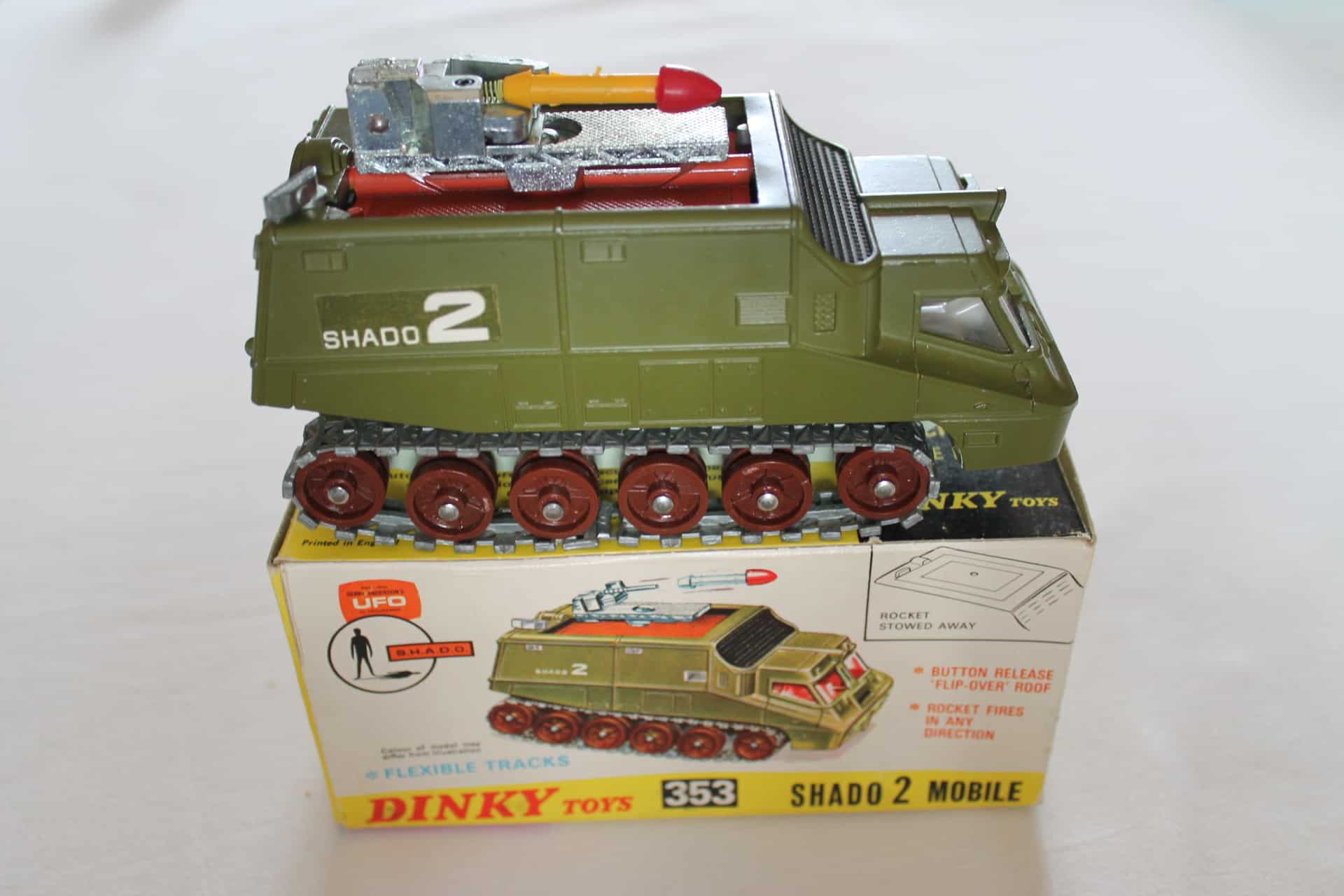 Dinky Toys 353 Shado 2 Mobile - Diecast