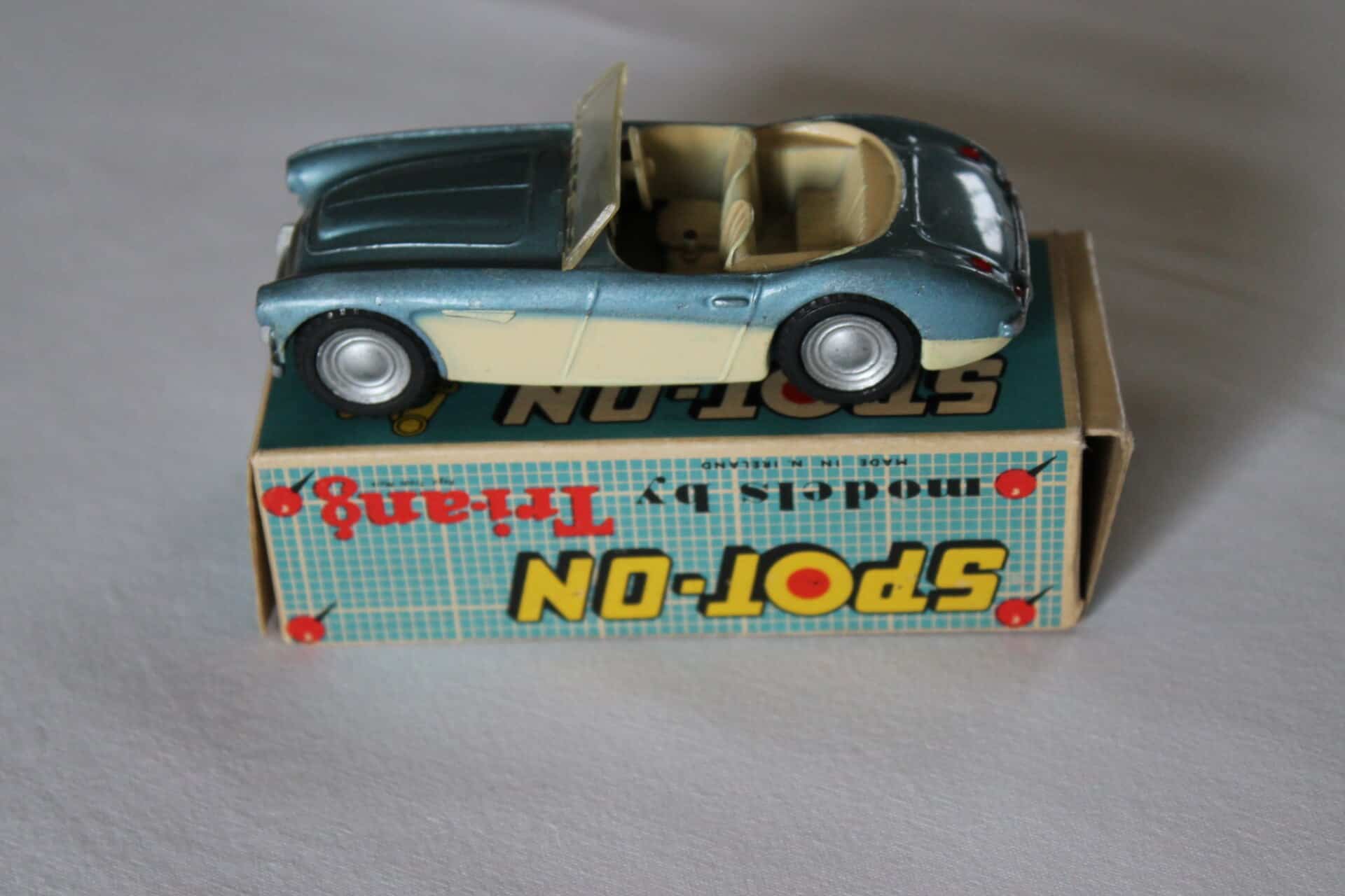 Spot-On Toys 105 Austin Healey 100 Rare Two Tone 1st Version