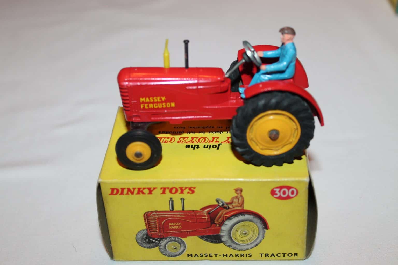 Dinky 300 Massey Harris Tractor | bright red | Almost Mint