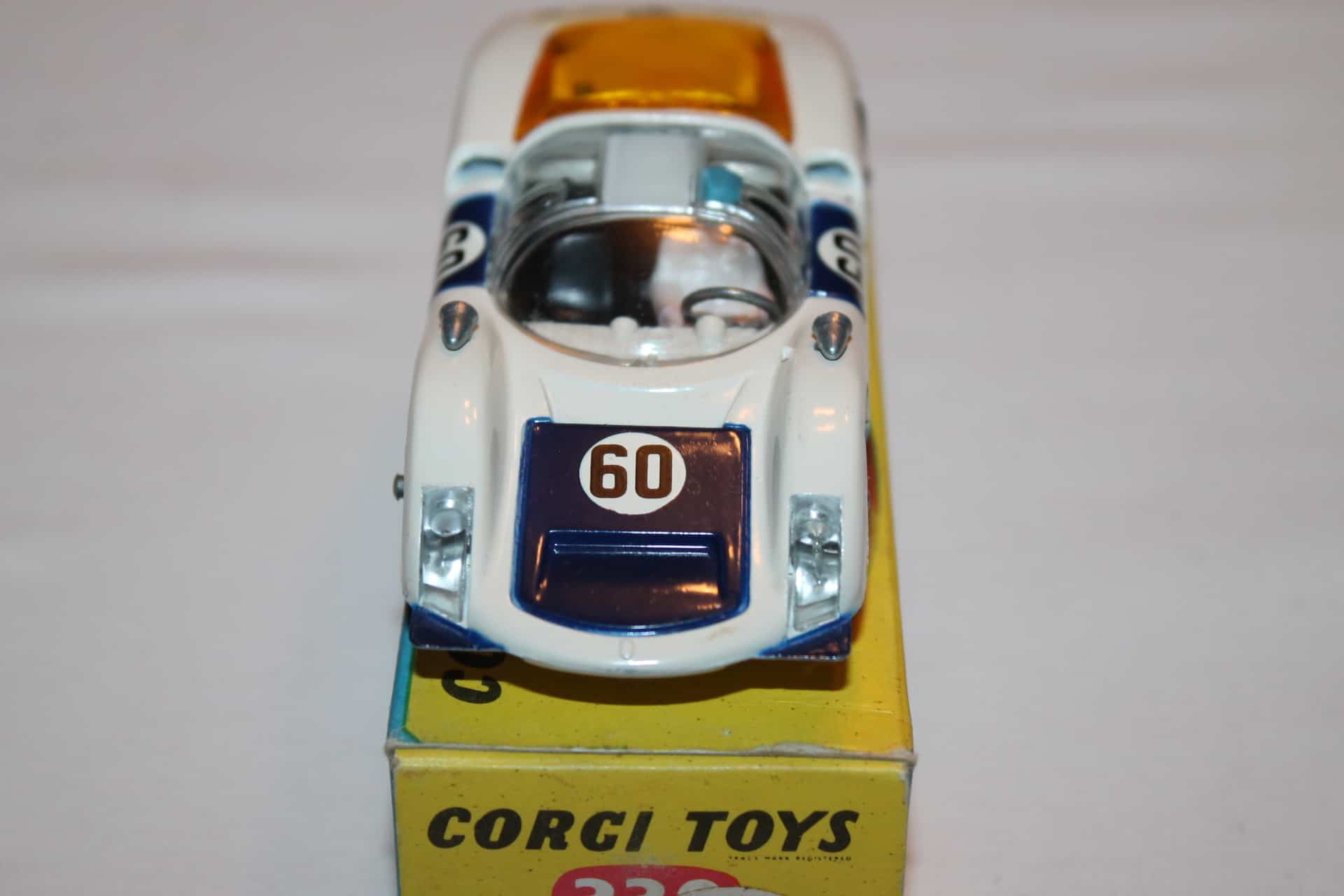 Corgi Toys 330 Porsche Carrera 6 - Diecast
