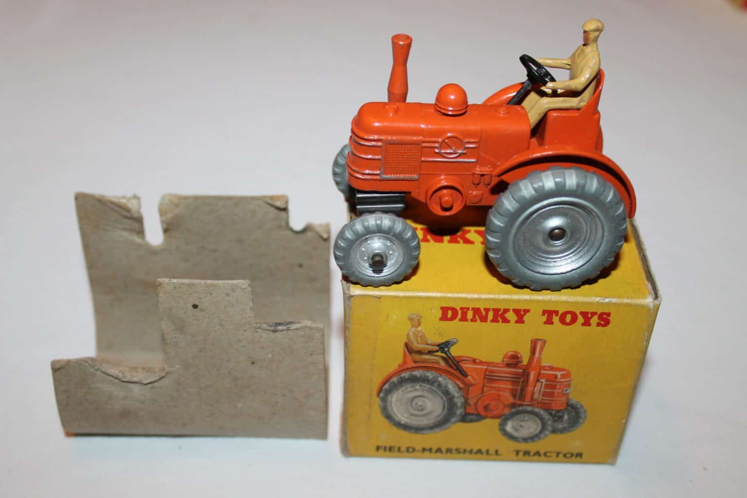 Dinky Toys 027N/301 Field Marshall Tractor - Diecast