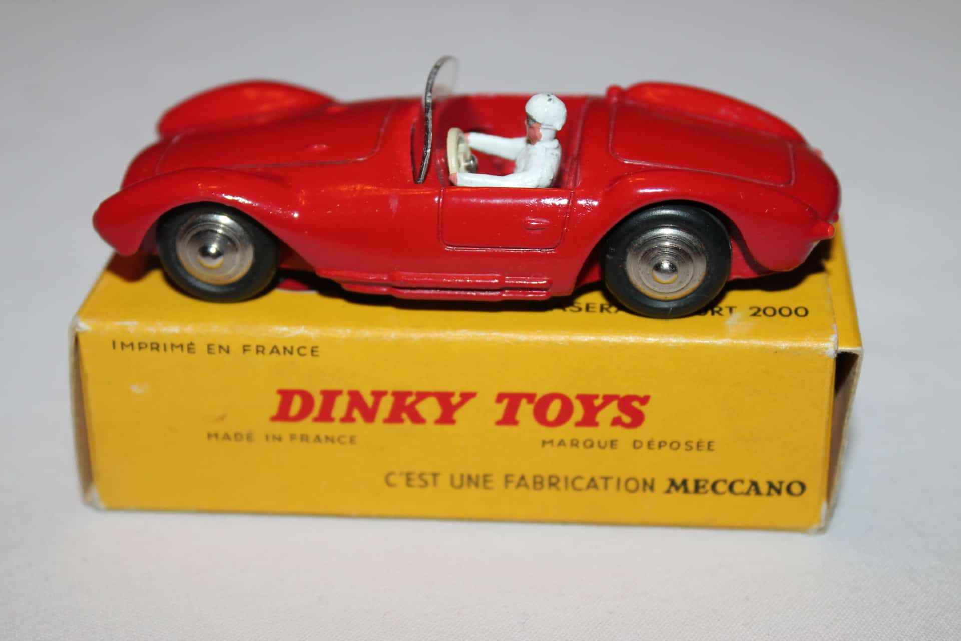 French Dinky Toys 022A Maserati Sport 2000 - Diecast
