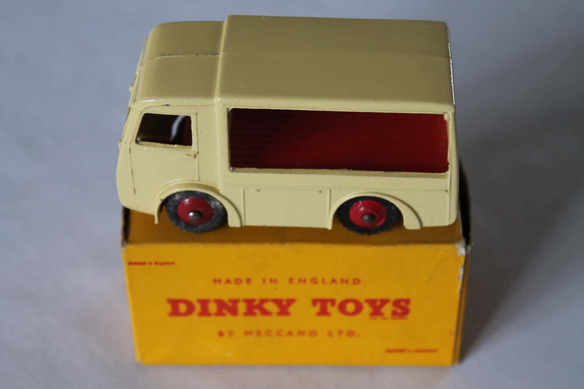 Dinky 491 Scarce Promotional 'Jobs Dairy' Milk Float | Cream