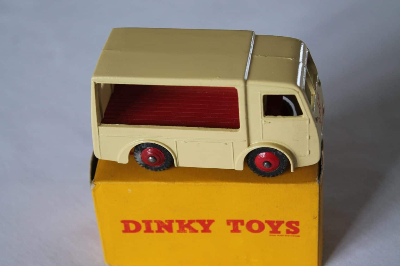 Dinky 491 Scarce Promotional 'Jobs Dairy' Milk Float | Cream