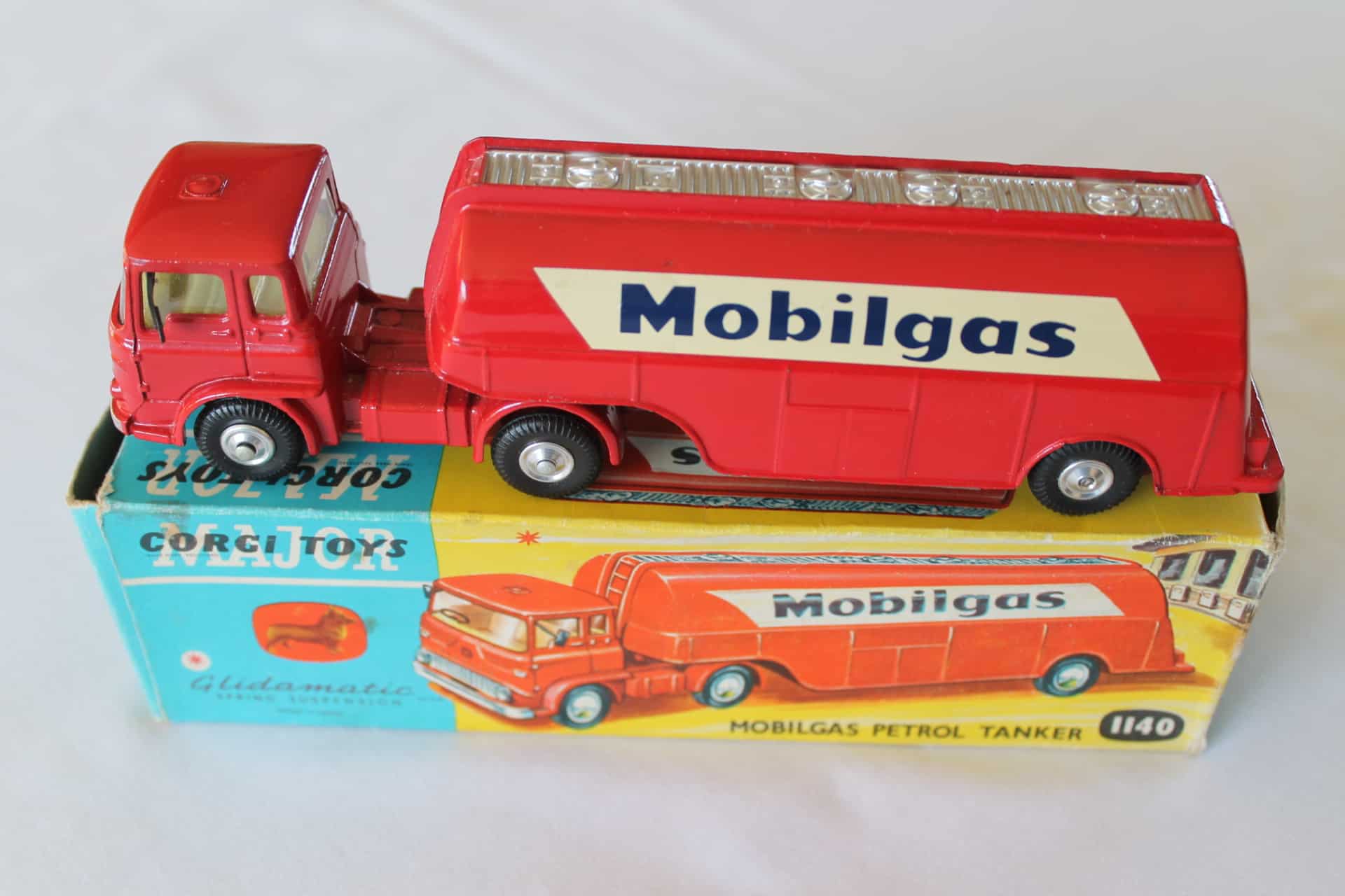 Corgi 1140 Bedford Mobilgas Petrol Tanker | Almost Mint