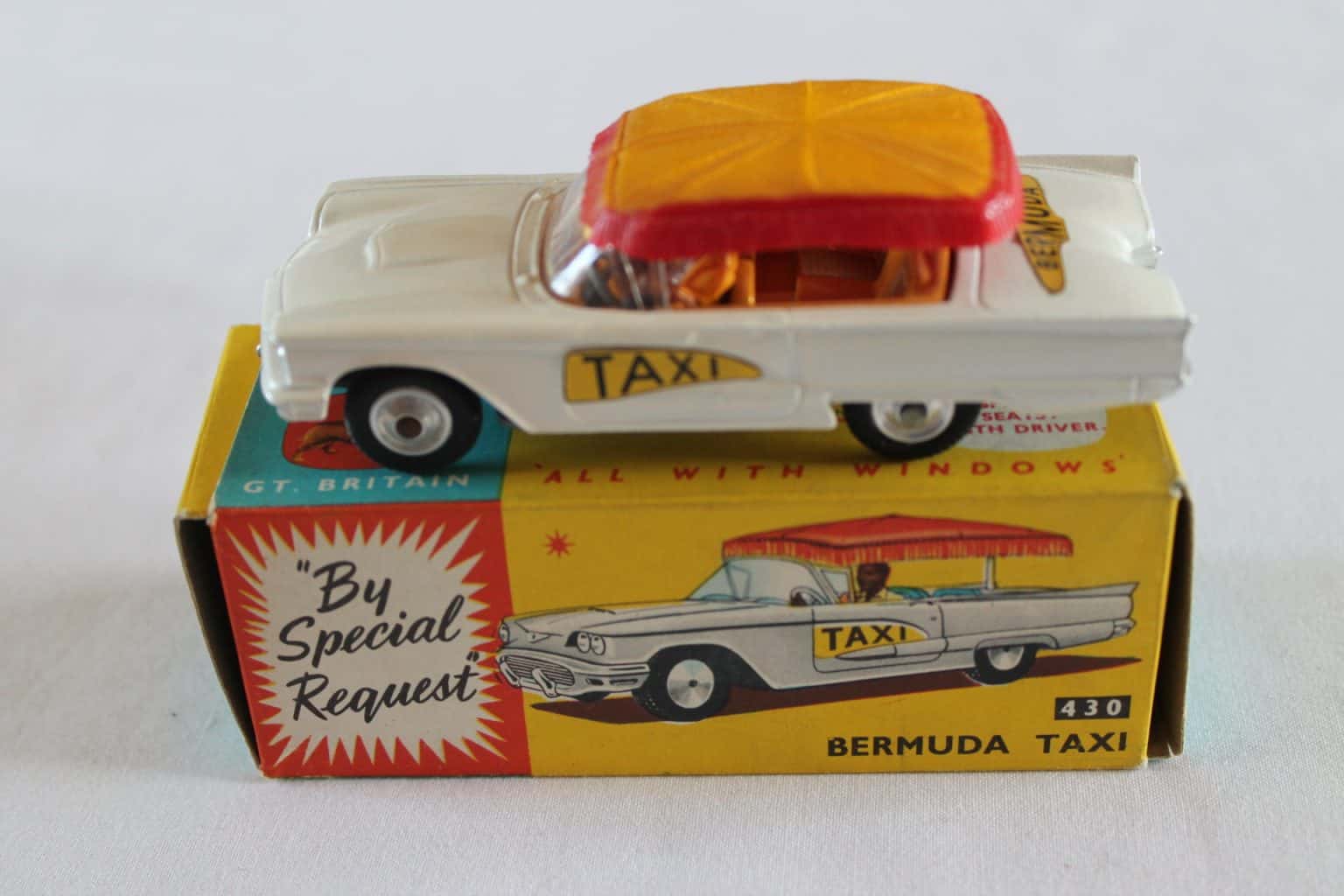 Corgi Toys 430 Ford Thunderbird Bermuda Taxi - Diecast