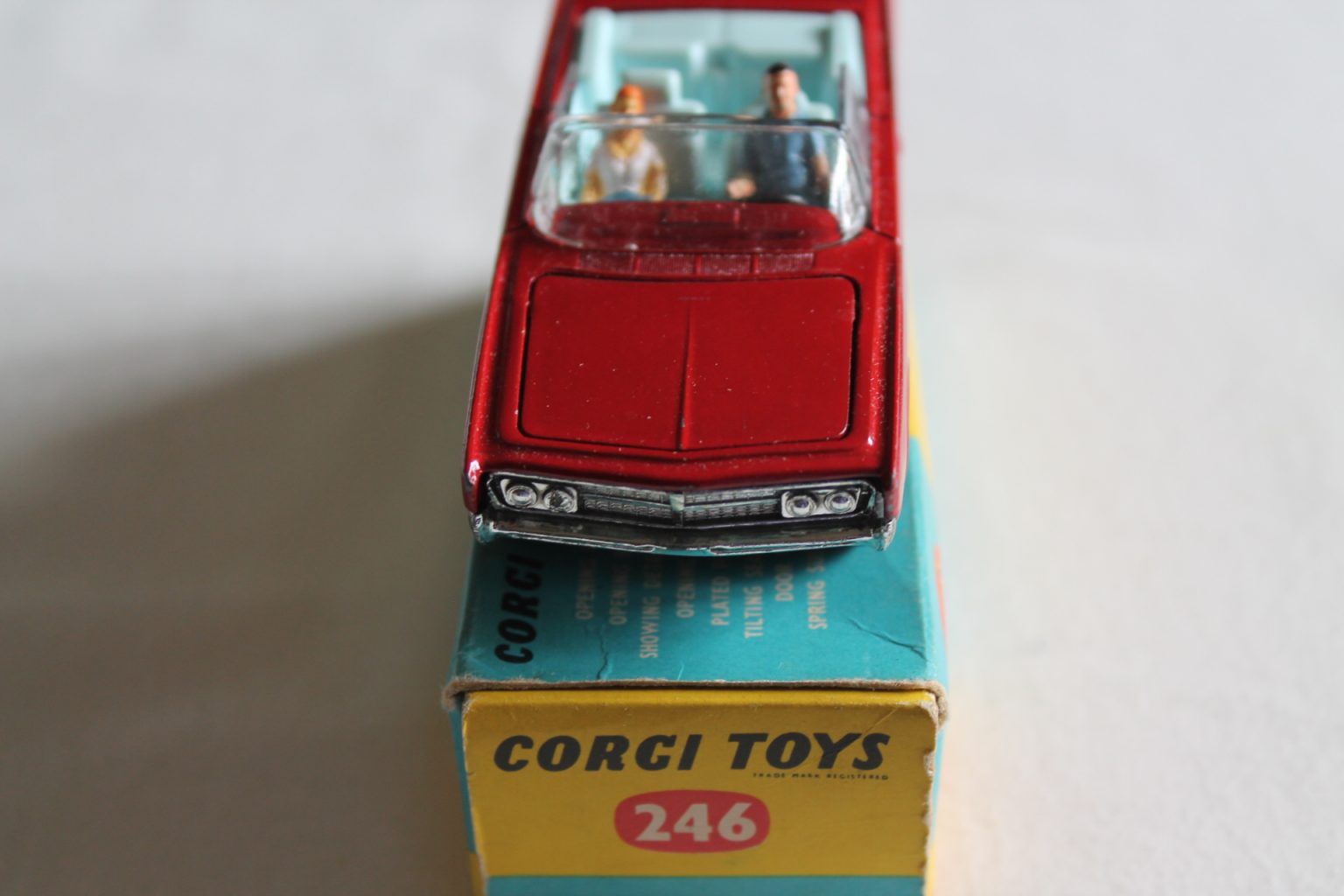 Corgi Toys 246 Chrysler Imperial - Diecast