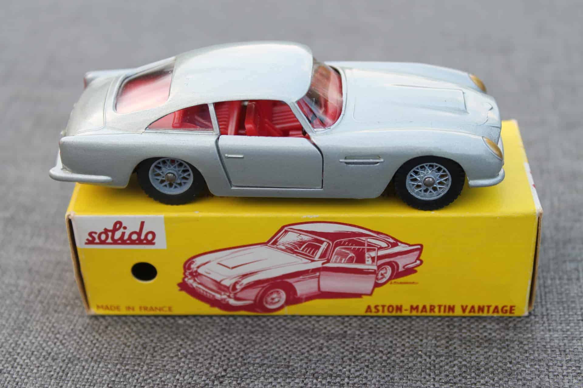 Solido Toys 130 Aston Martin Vantage - Diecast