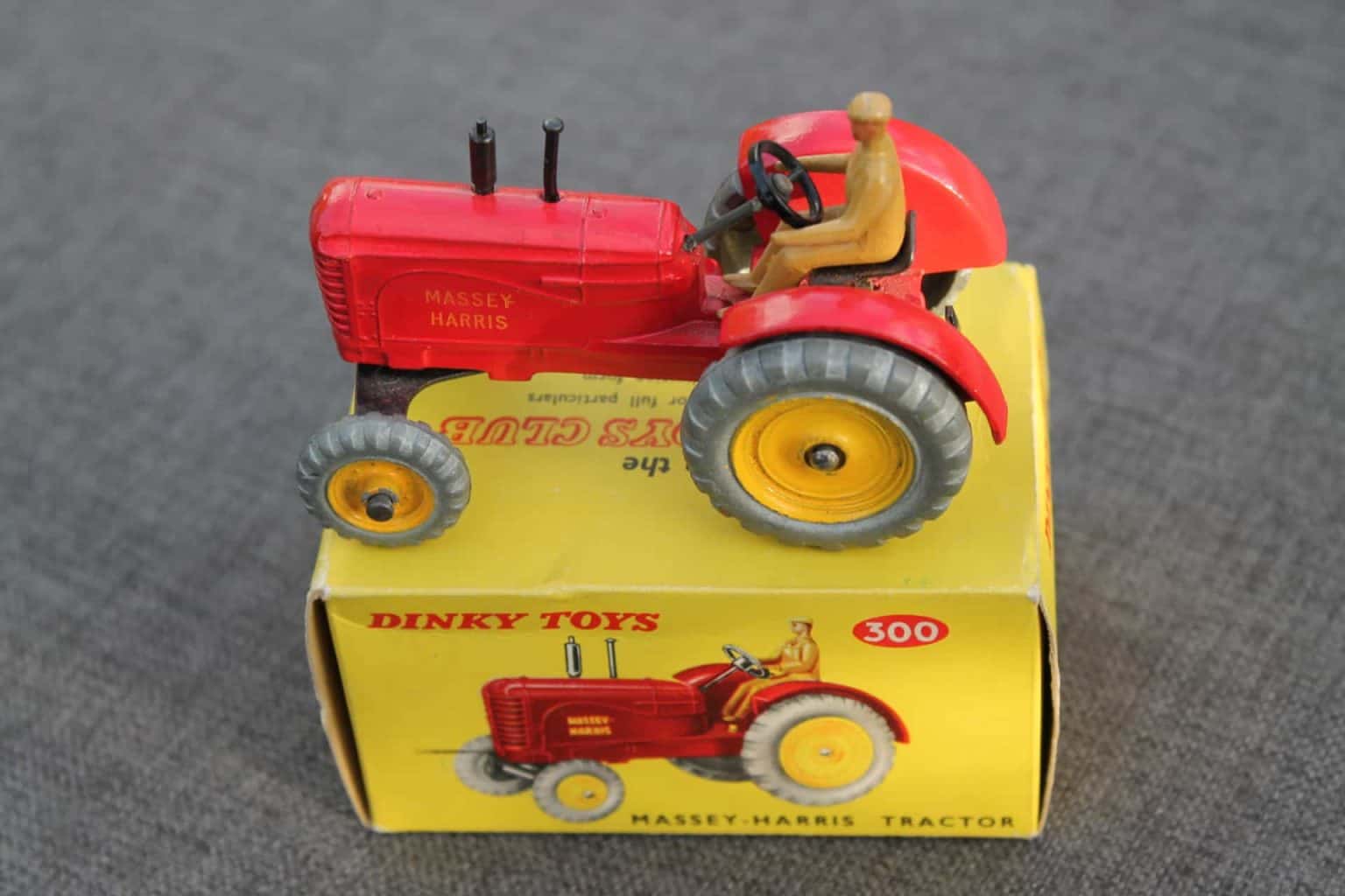 Dinky 300 Massey Harris Tractor | Mint