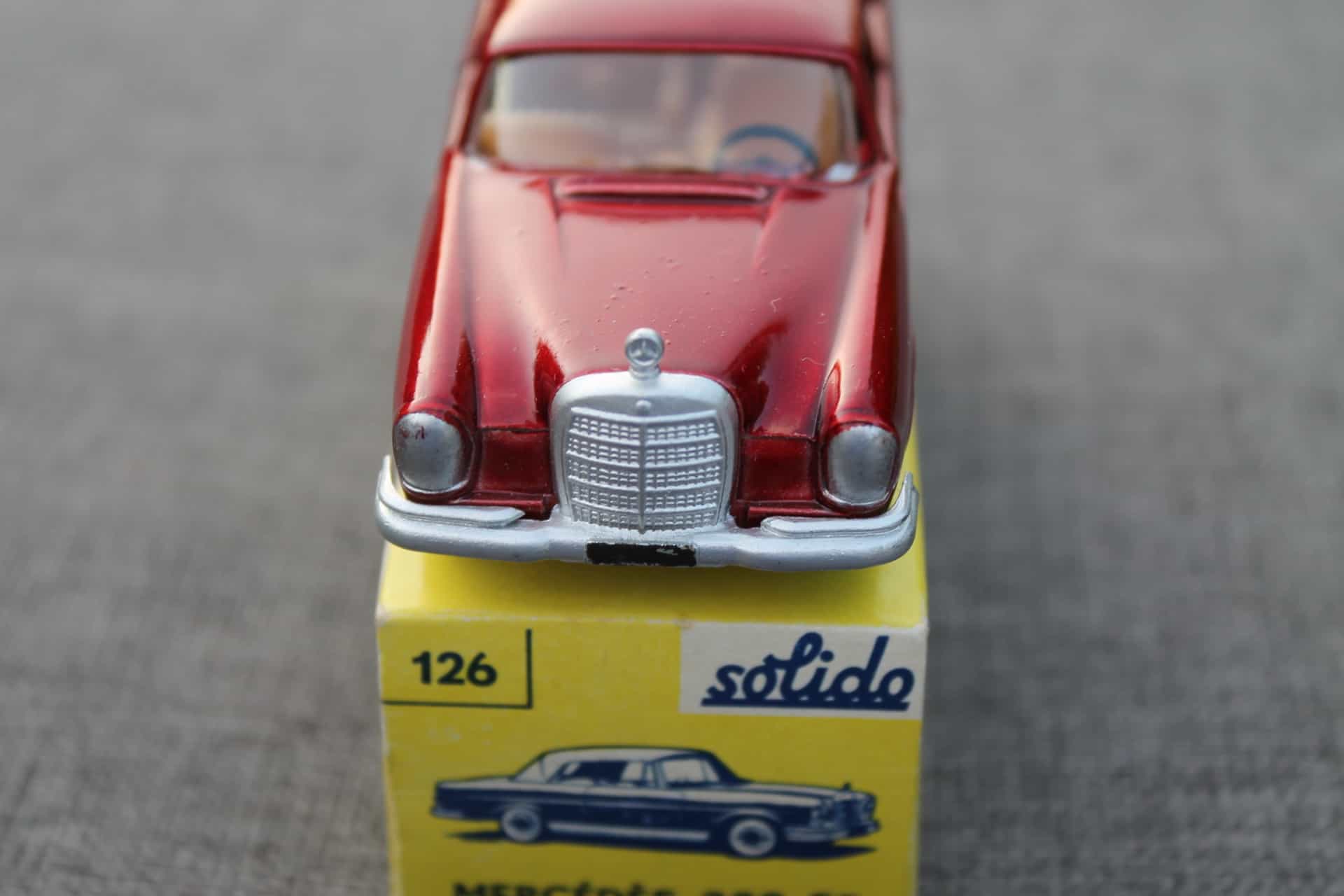 Solido Toys 126 Mercedes Benz 220 SL - Diecast