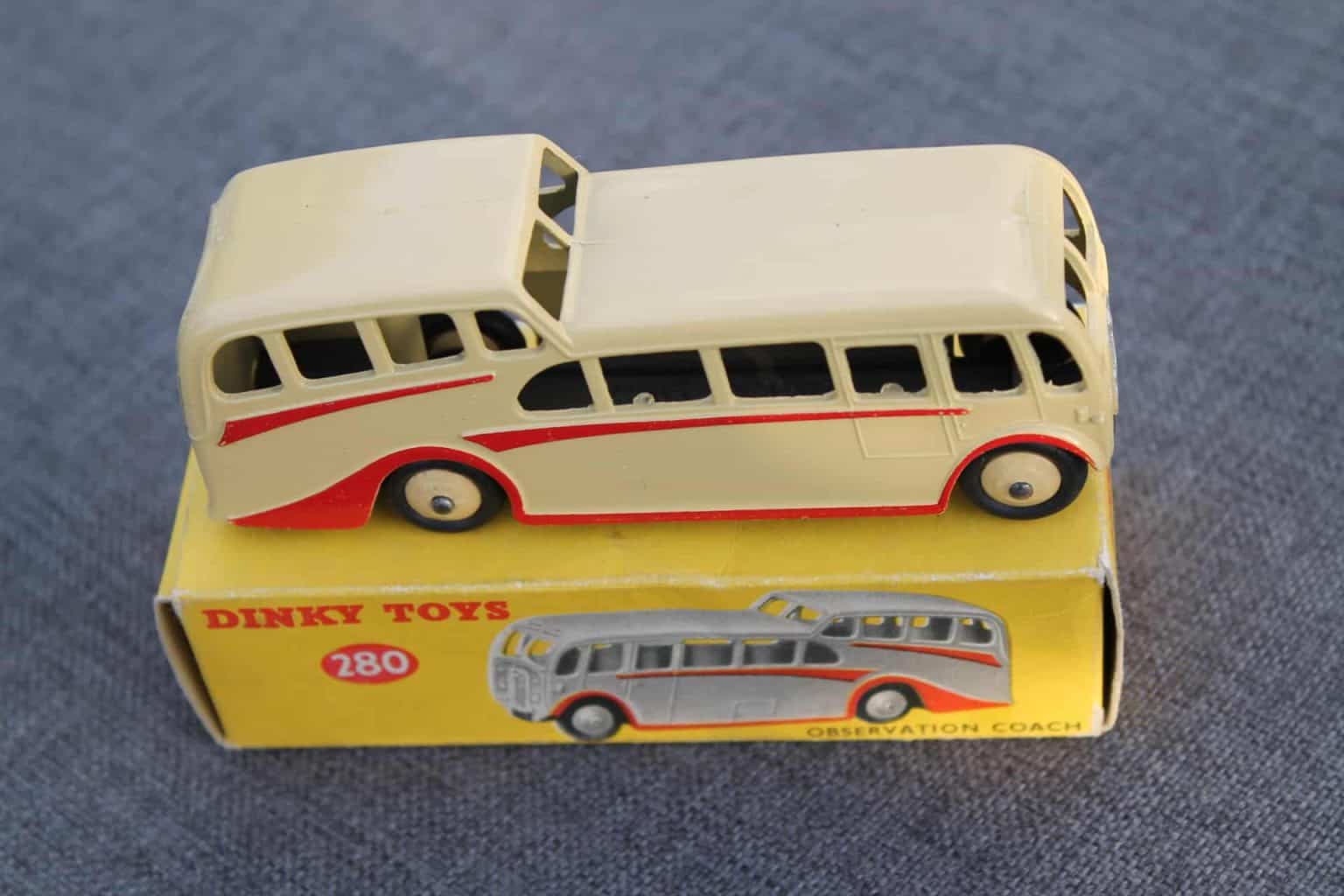 280 Dinky Toys Observation Coach - Diecast