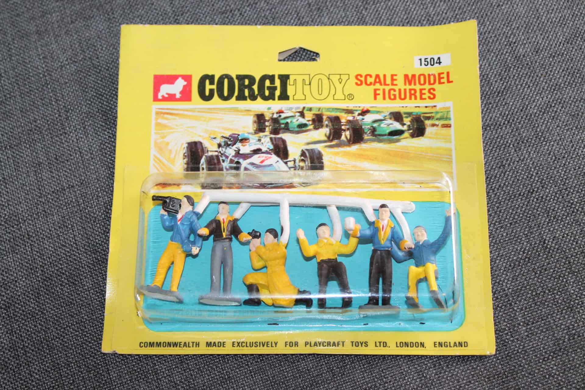 Corgi Toys 1504 Set of Race Track Press Officials - Diecast