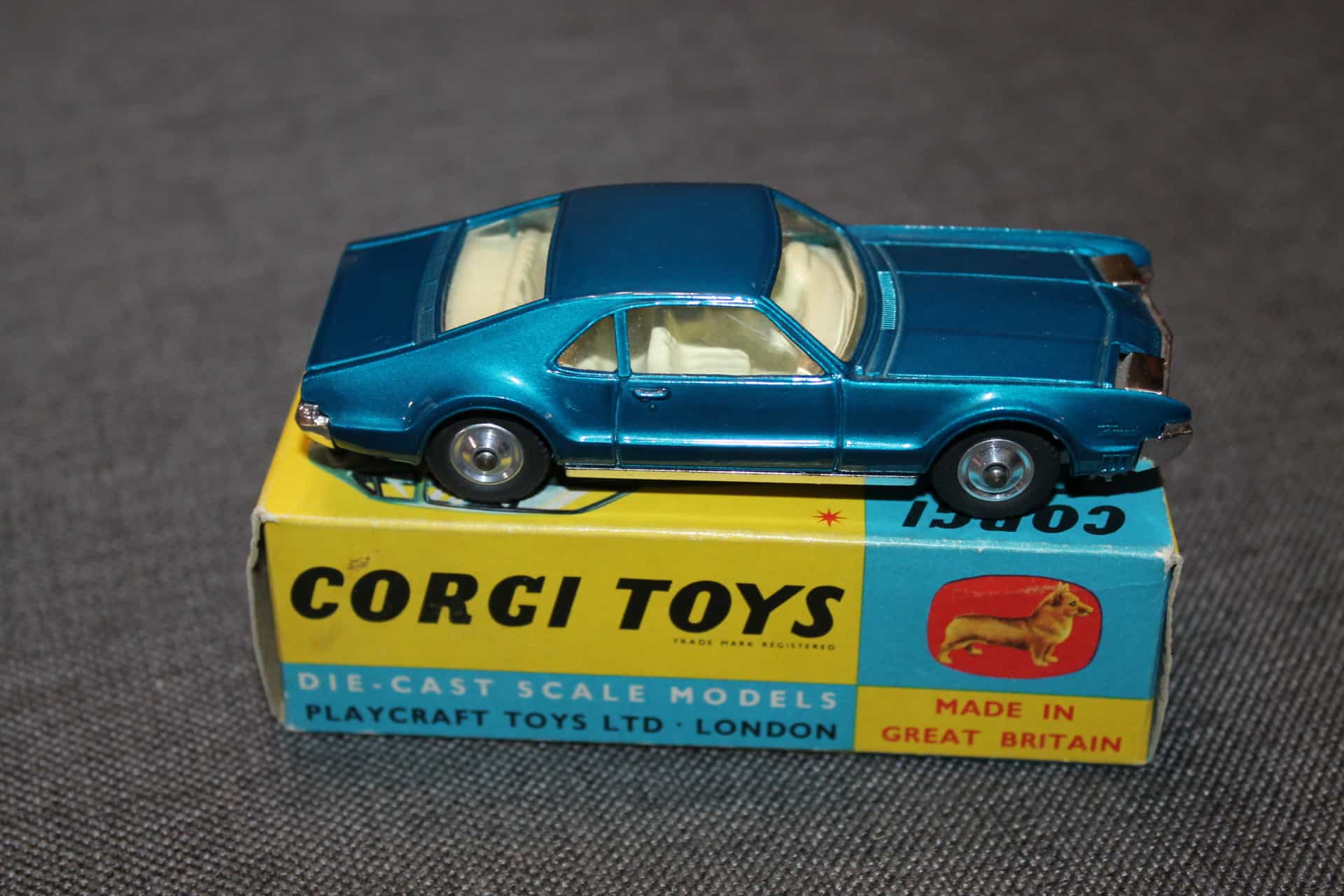 Corgi Toys 264 Oldsmobile Tornado - Diecast