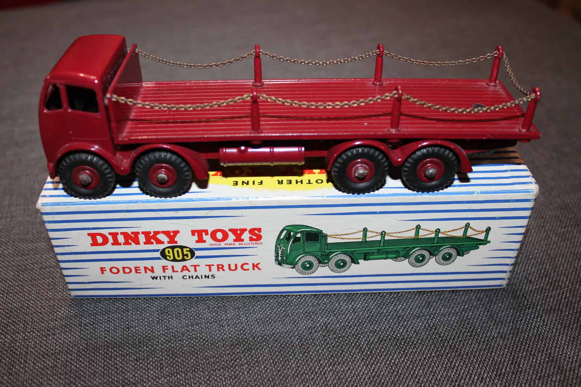 Dinky Toys 905 Foden 2nd Cab Chain Lorry - Diecast