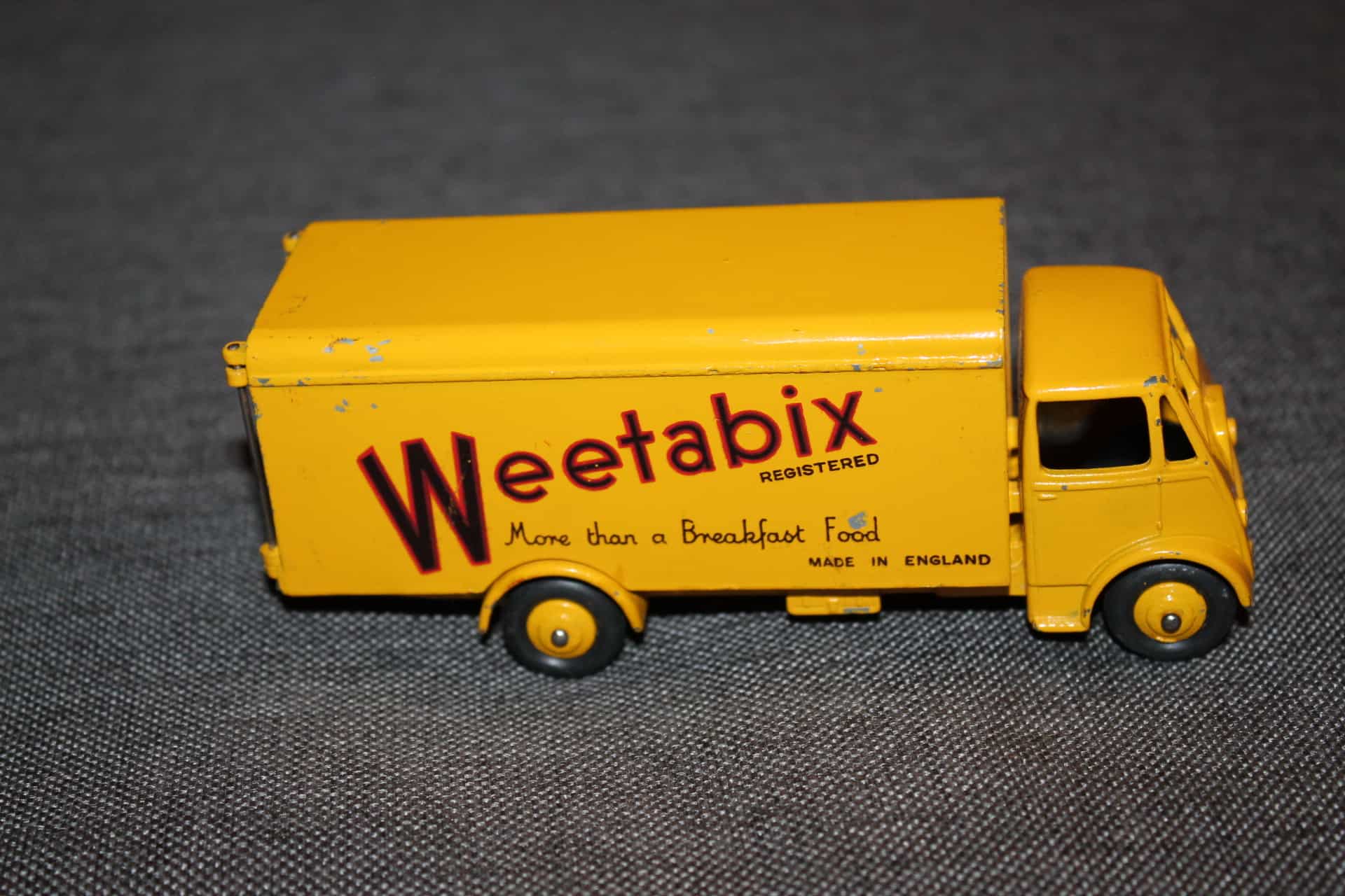 Dinky Toys 514 Guy Weetabix Van - Diecast