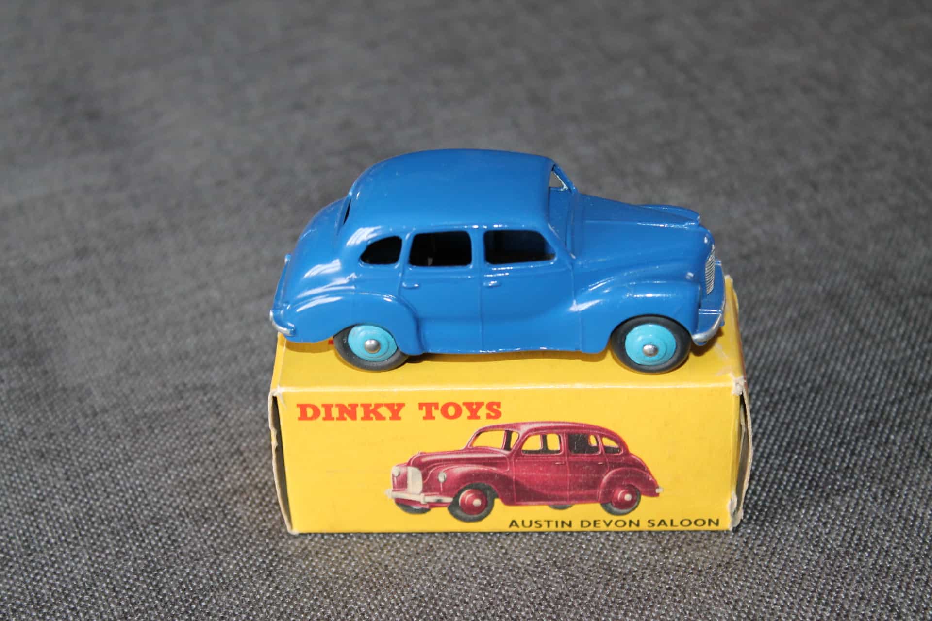 Dinky Toys 152 Austin Devon - Diecast